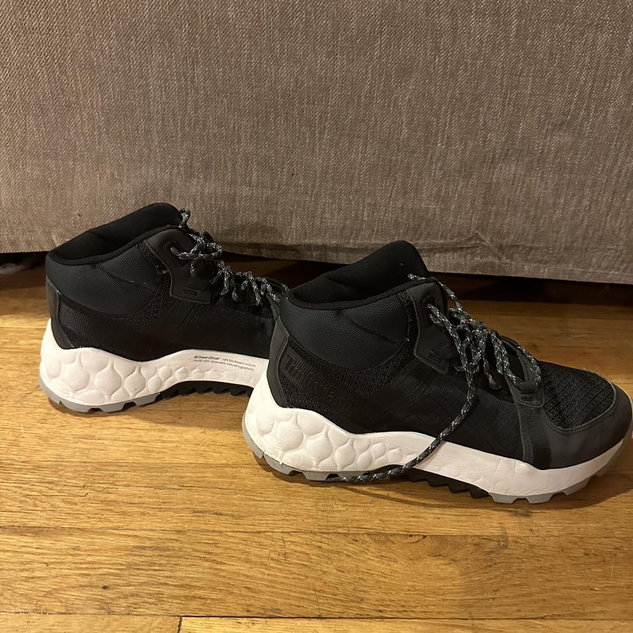 Men’s size 7 timberland high top sneakers worn once... - Depop