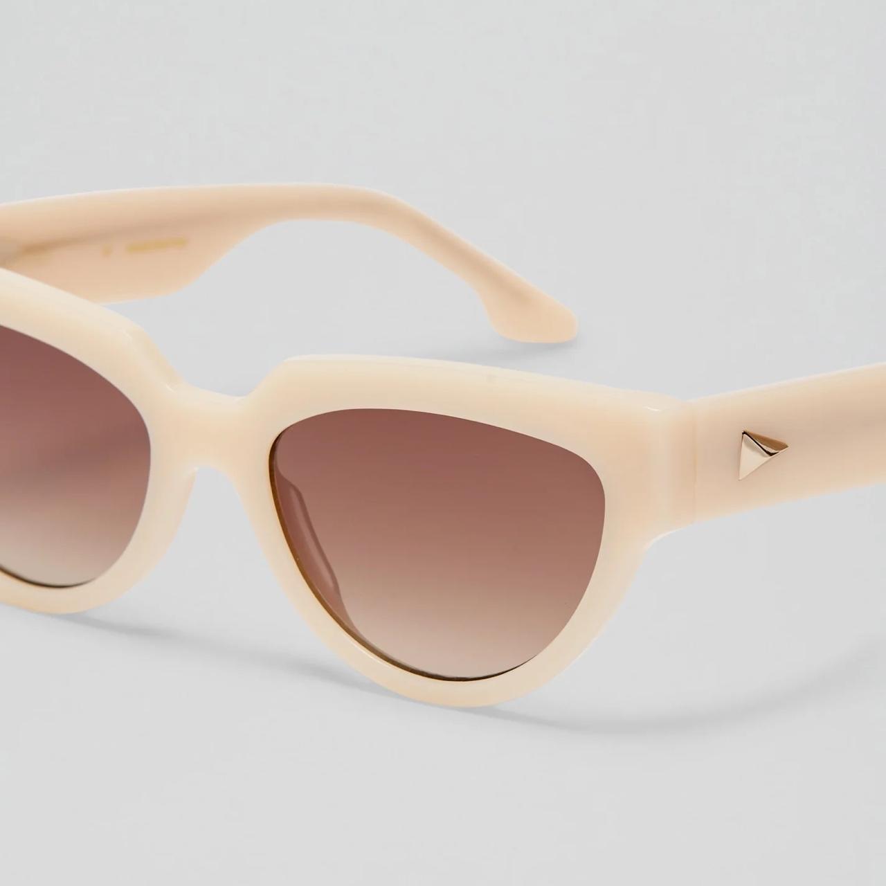 Scanlan Theodore Cat Eye Sunglasses Pearl White... - Depop