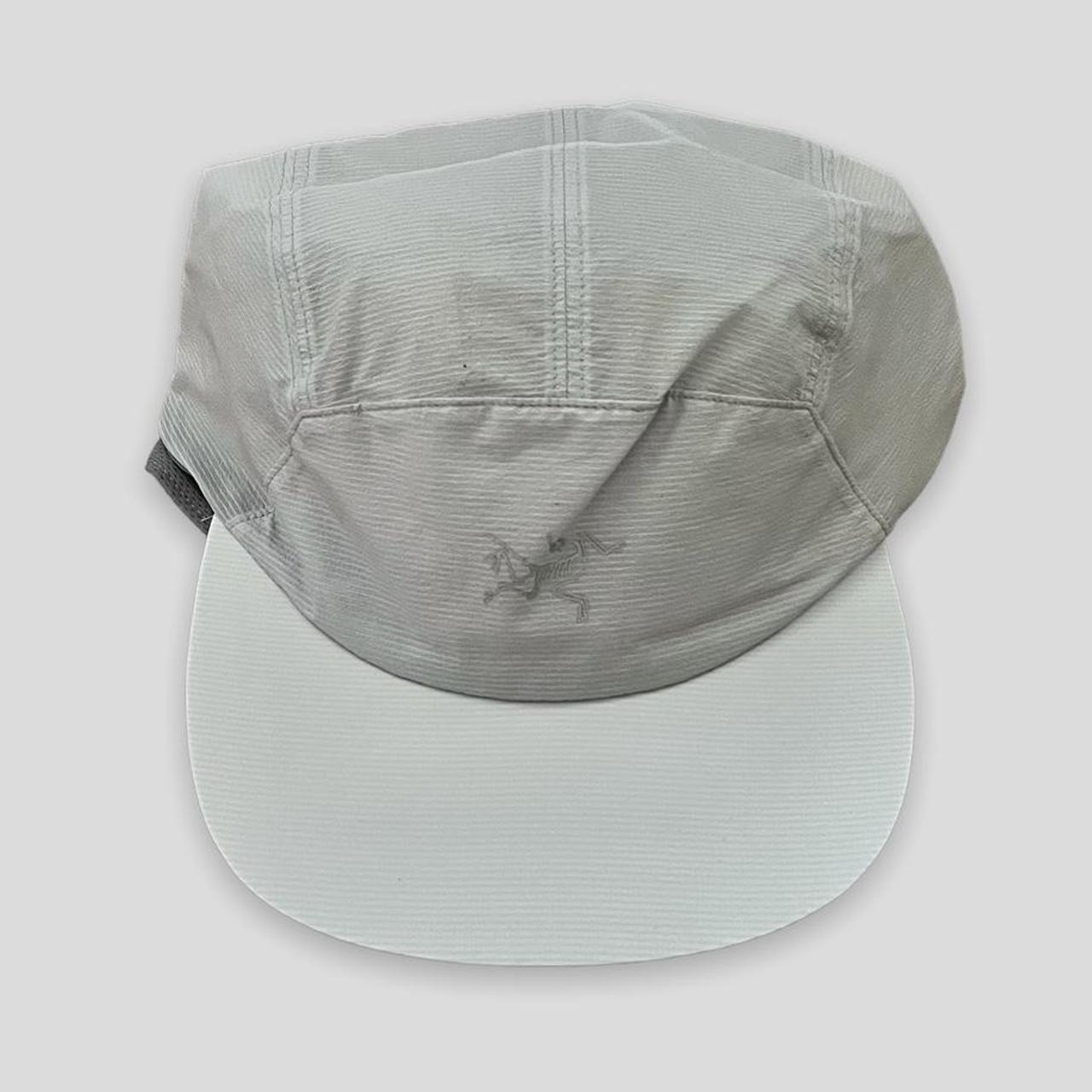 Arc’teryx Norvan Cap Solitude White/Grey - sold out... - Depop