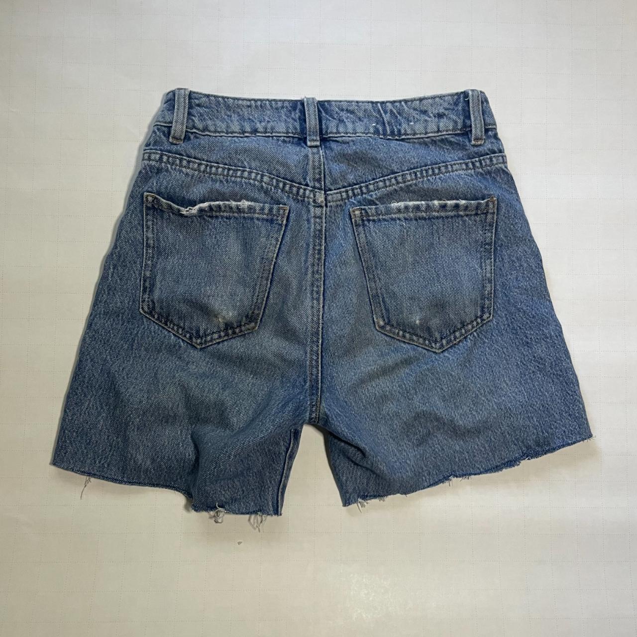 garage vintage cut-off jorts! size 00, fits like a... - Depop
