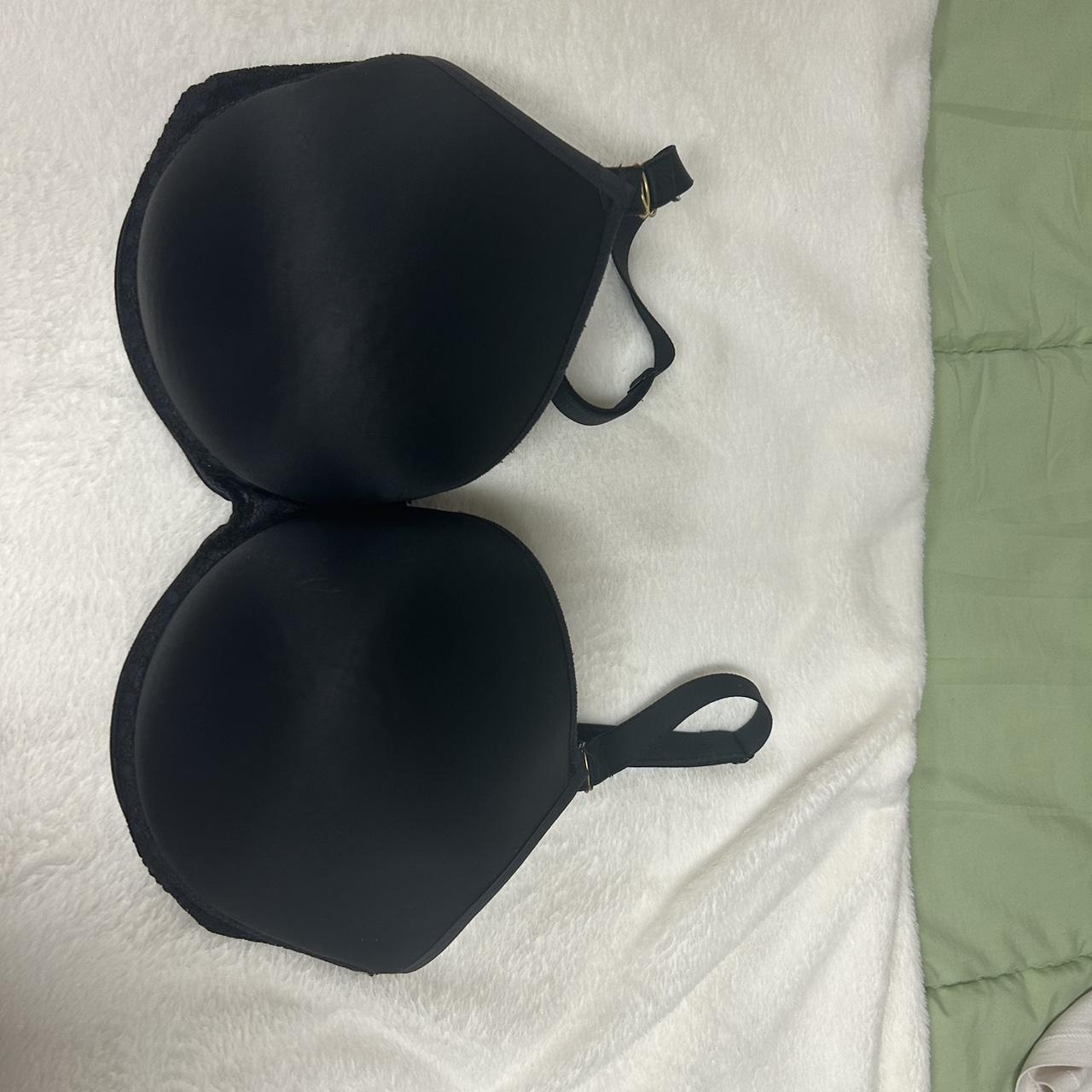 This is a true 34I bra. I am getting a breast... - Depop