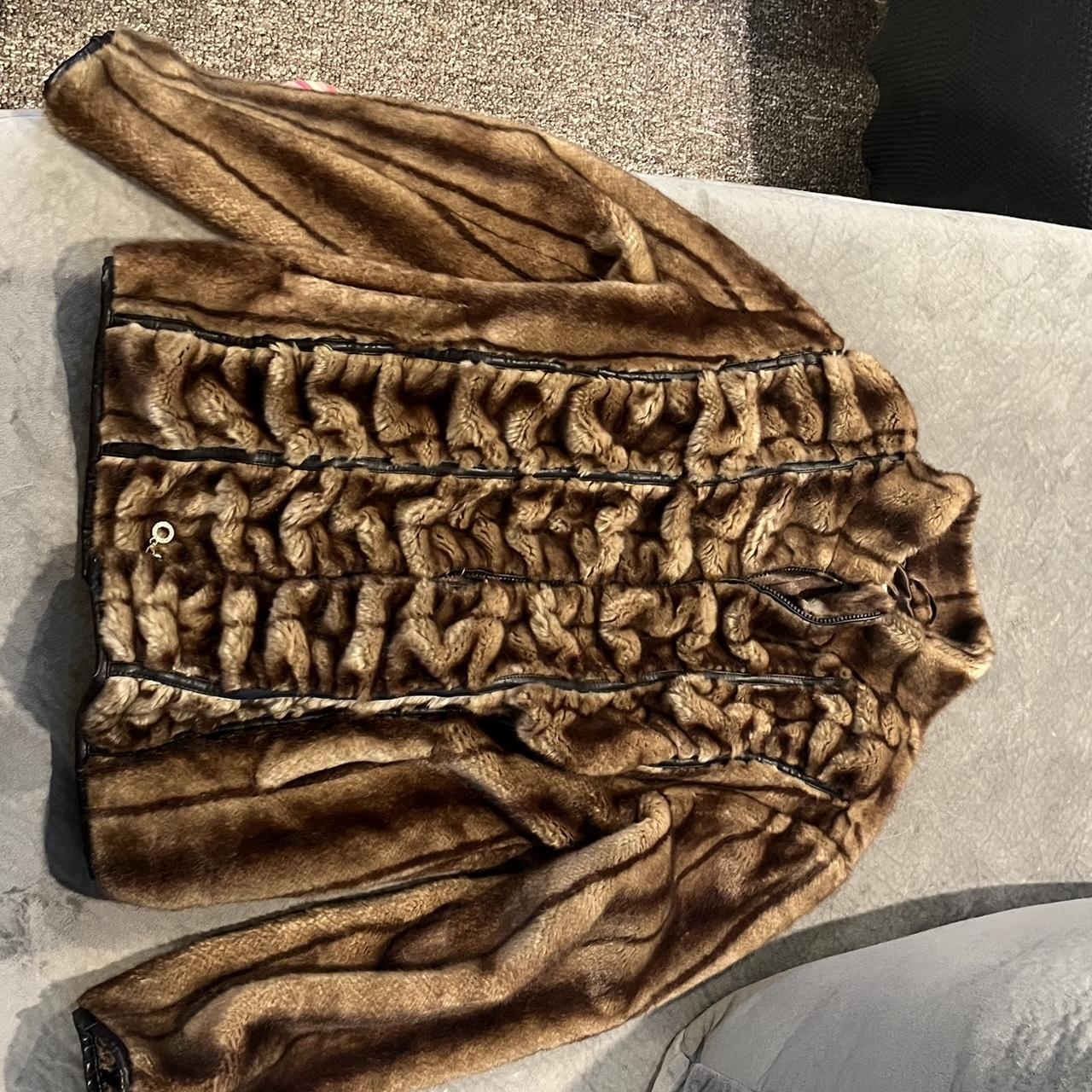 XL ameri mode coat SUPER soft and comfortable! Cute... - Depop