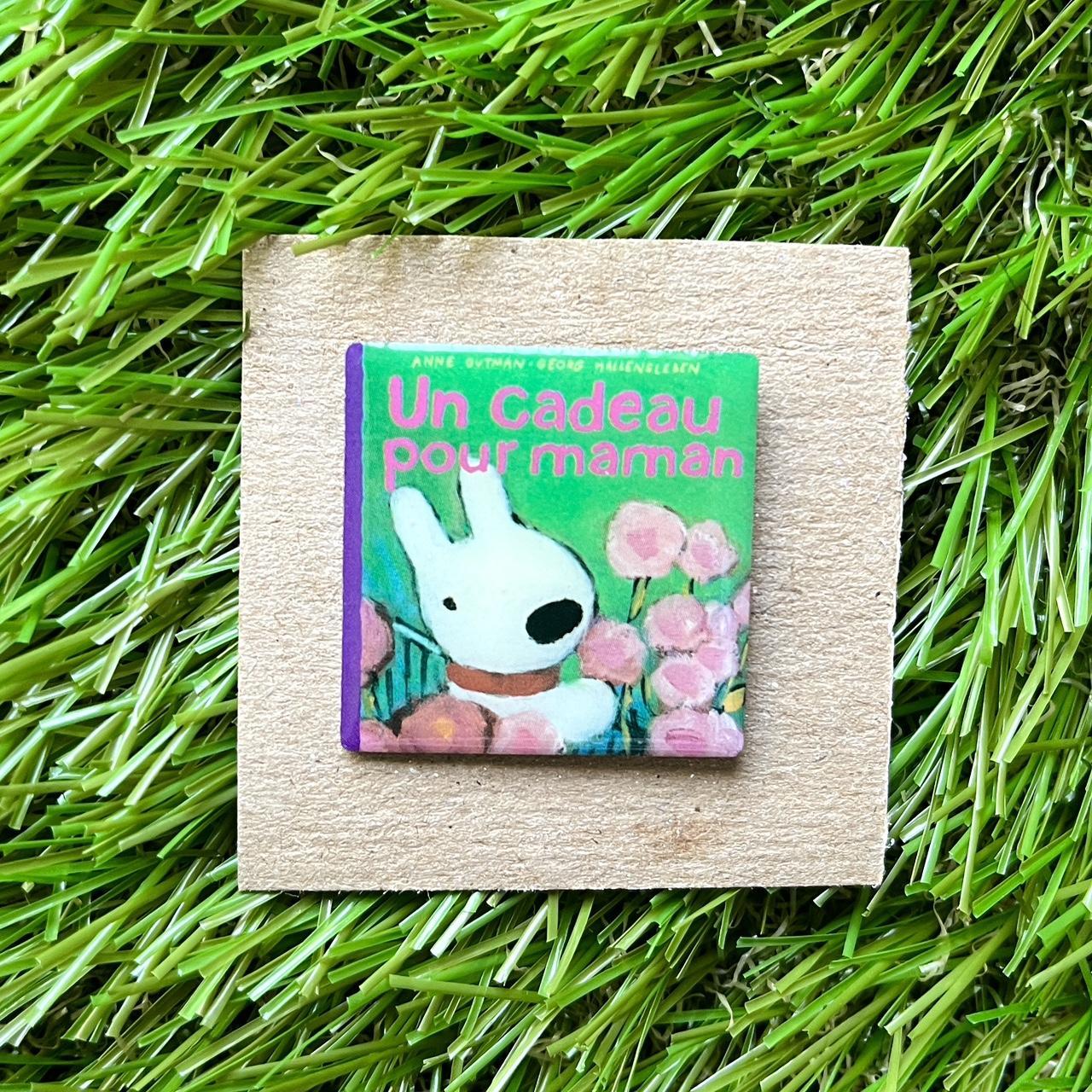 RARE Gaspard and Lisa: Lisa with Flowers Square Book... - Depop