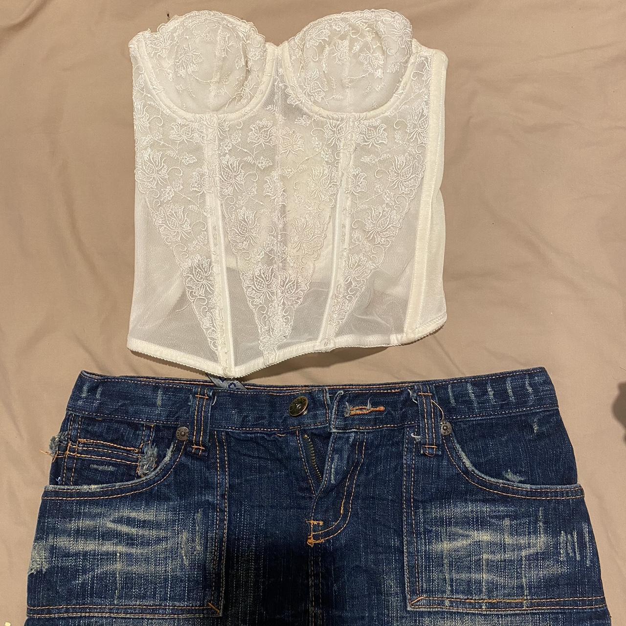 Vintage lace corset Labeled b70 - Depop