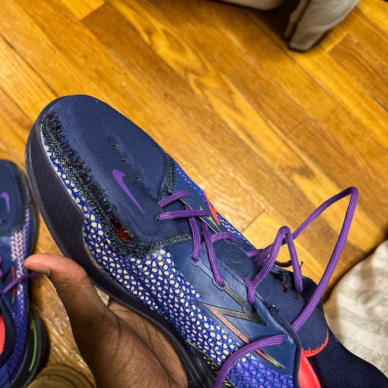 gt cut void rip on the toe everything else is... - Depop