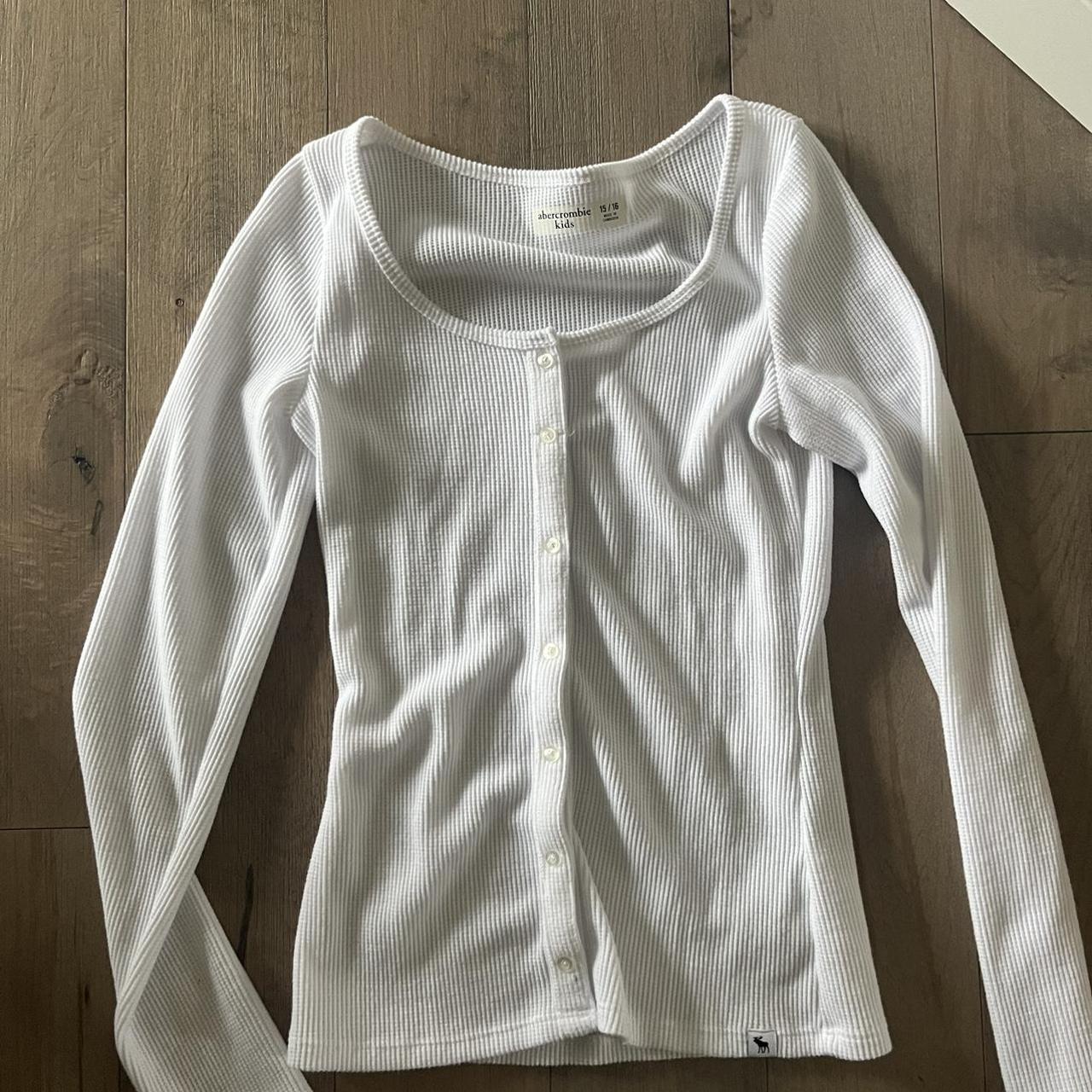 Abercrombie Kids White Long Sleeve Worn once Size... - Depop