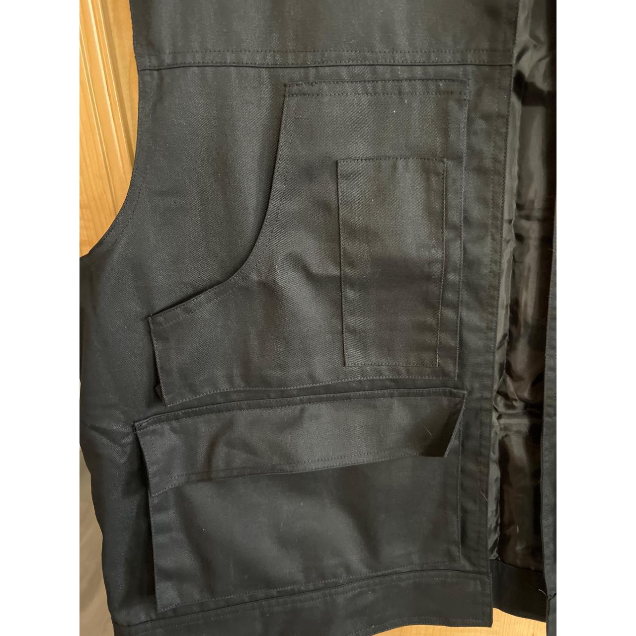 Black Utility Vest With Multiple Pockets XL 100%... | Depop