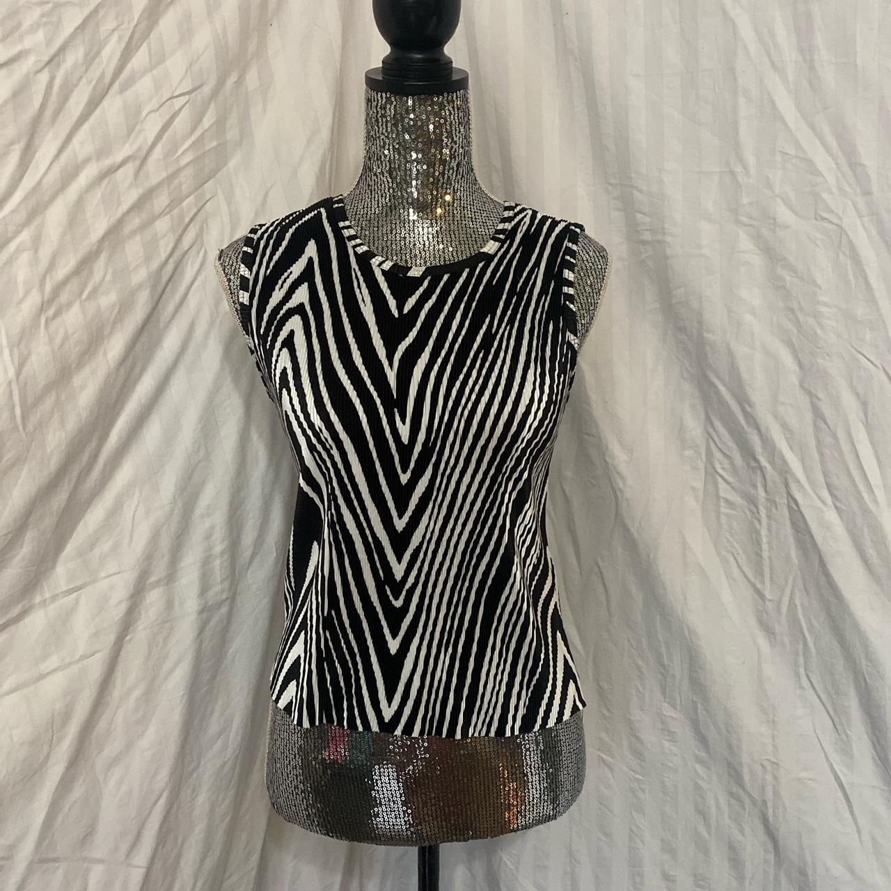 VINTAGE black and white swirled top Brand -... - Depop