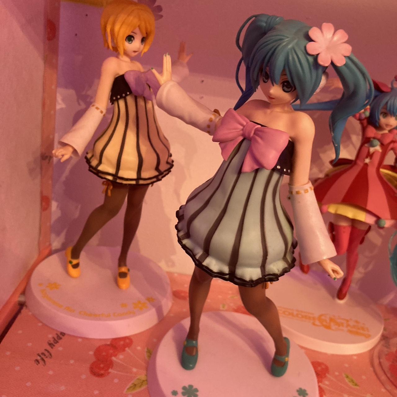 HATSUNE MIKU/RIN KAGAMIME COLORFUL DROP/CHEERFUL... - Depop