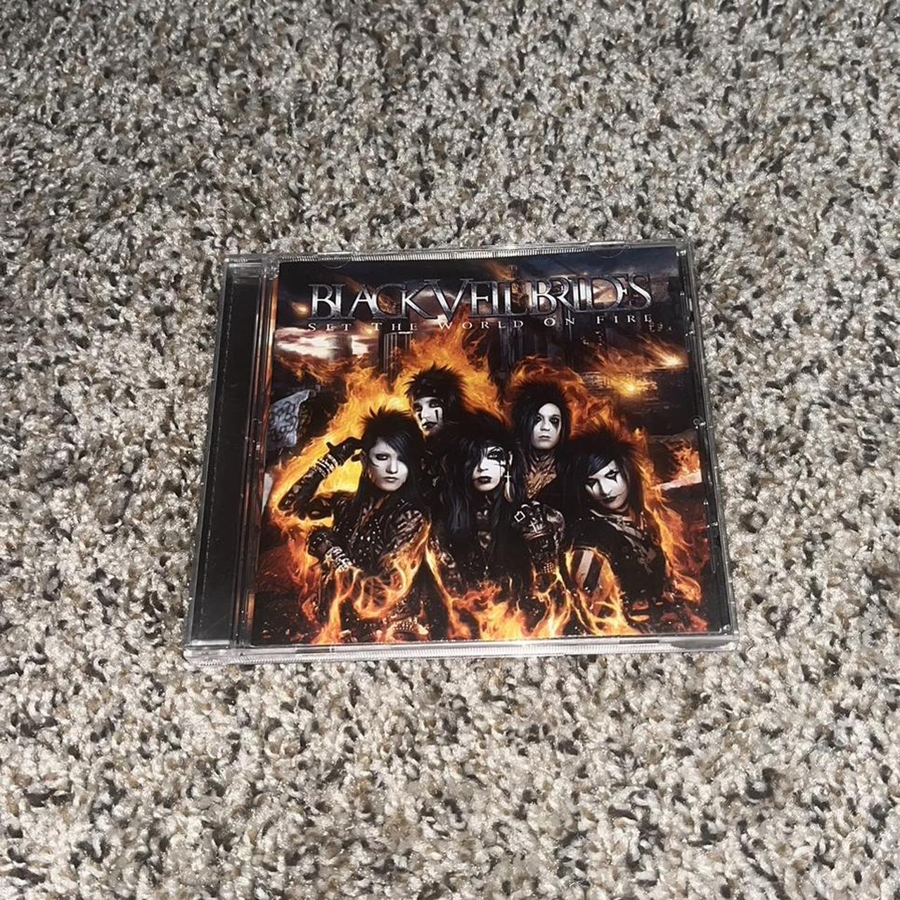 Hot Topic multi Cds-and-vinyl | Depop