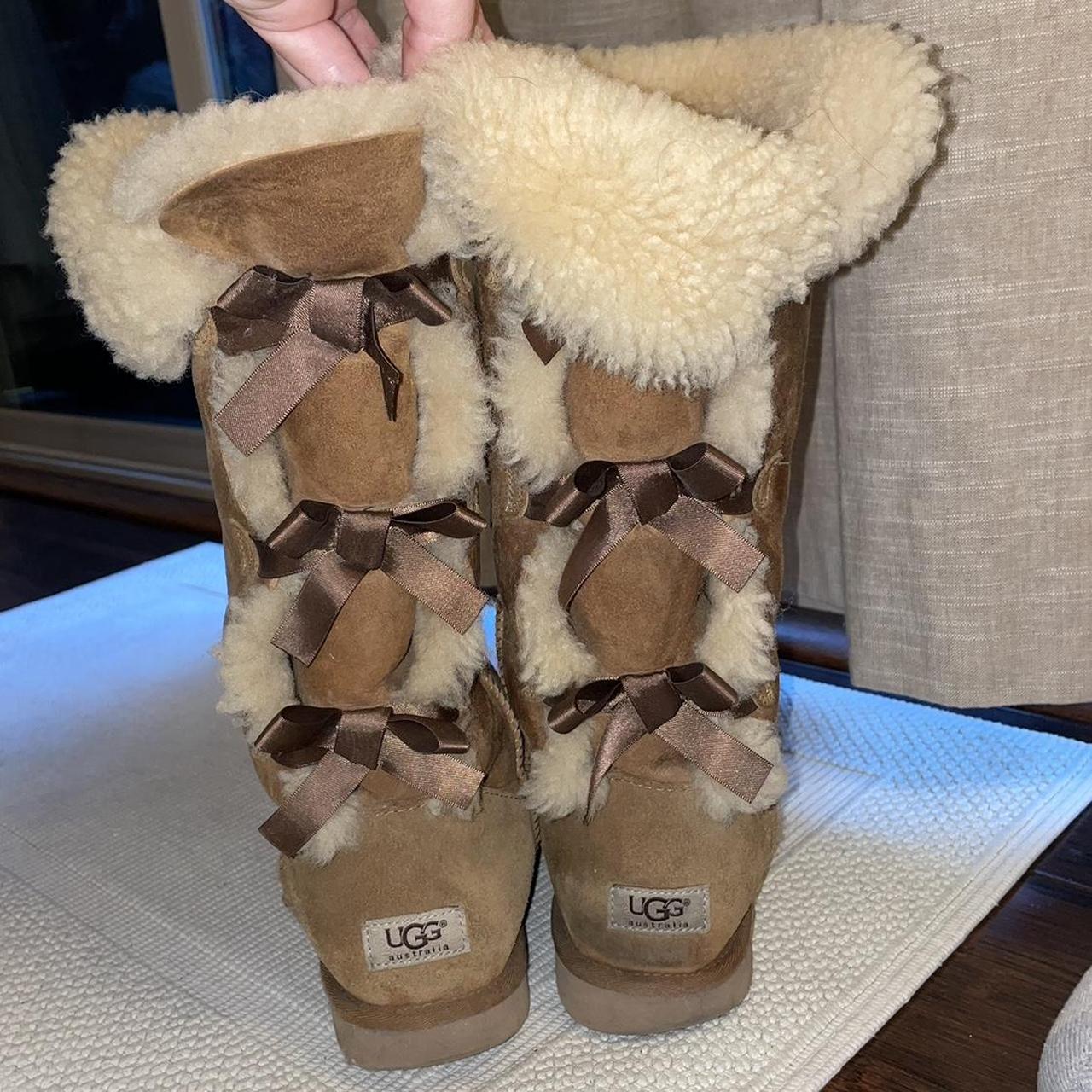 UGGS WITH BOWS - US W10 🤎Brown Uggs with three bows... - Depop