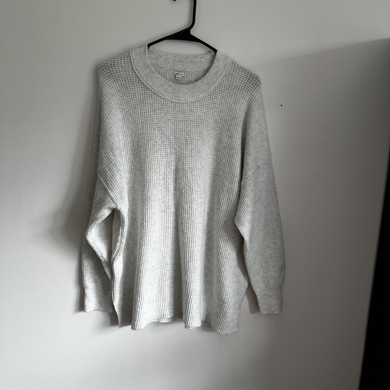 grey aerie sweater size M worn a few times - Depop