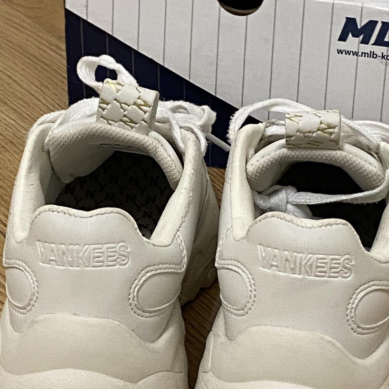 White and gold New York Yankees MLB chunky trainers... - Depop