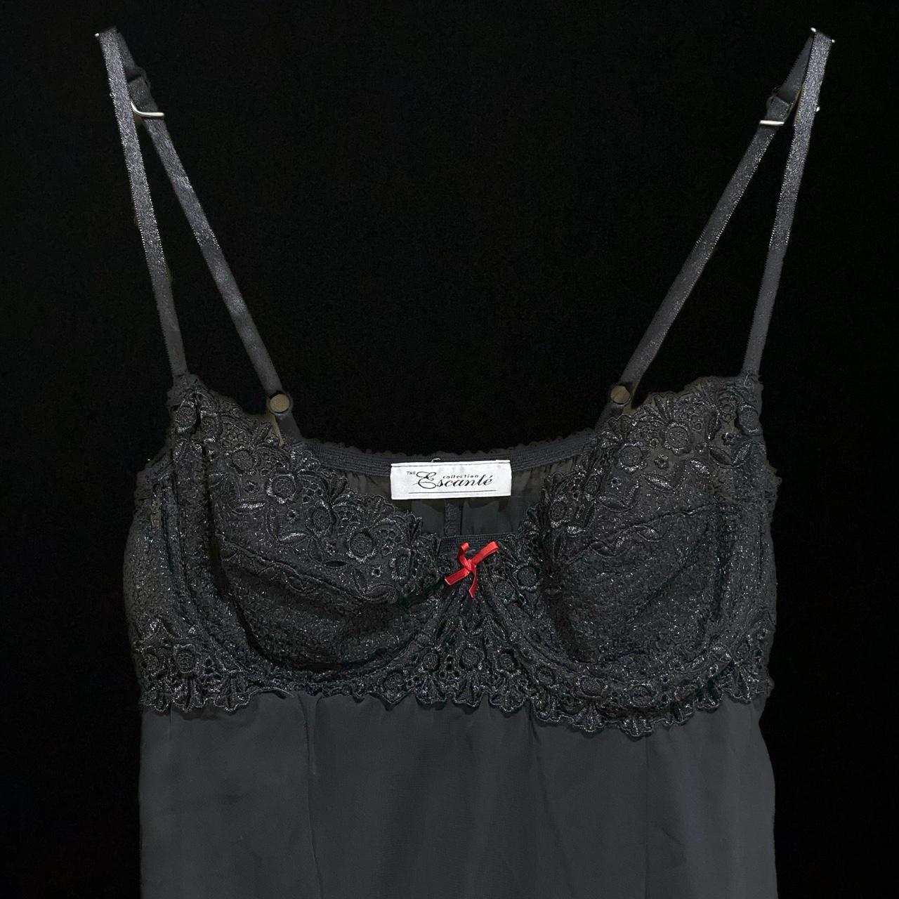 Escante Women's Black and Red Vest | Depop