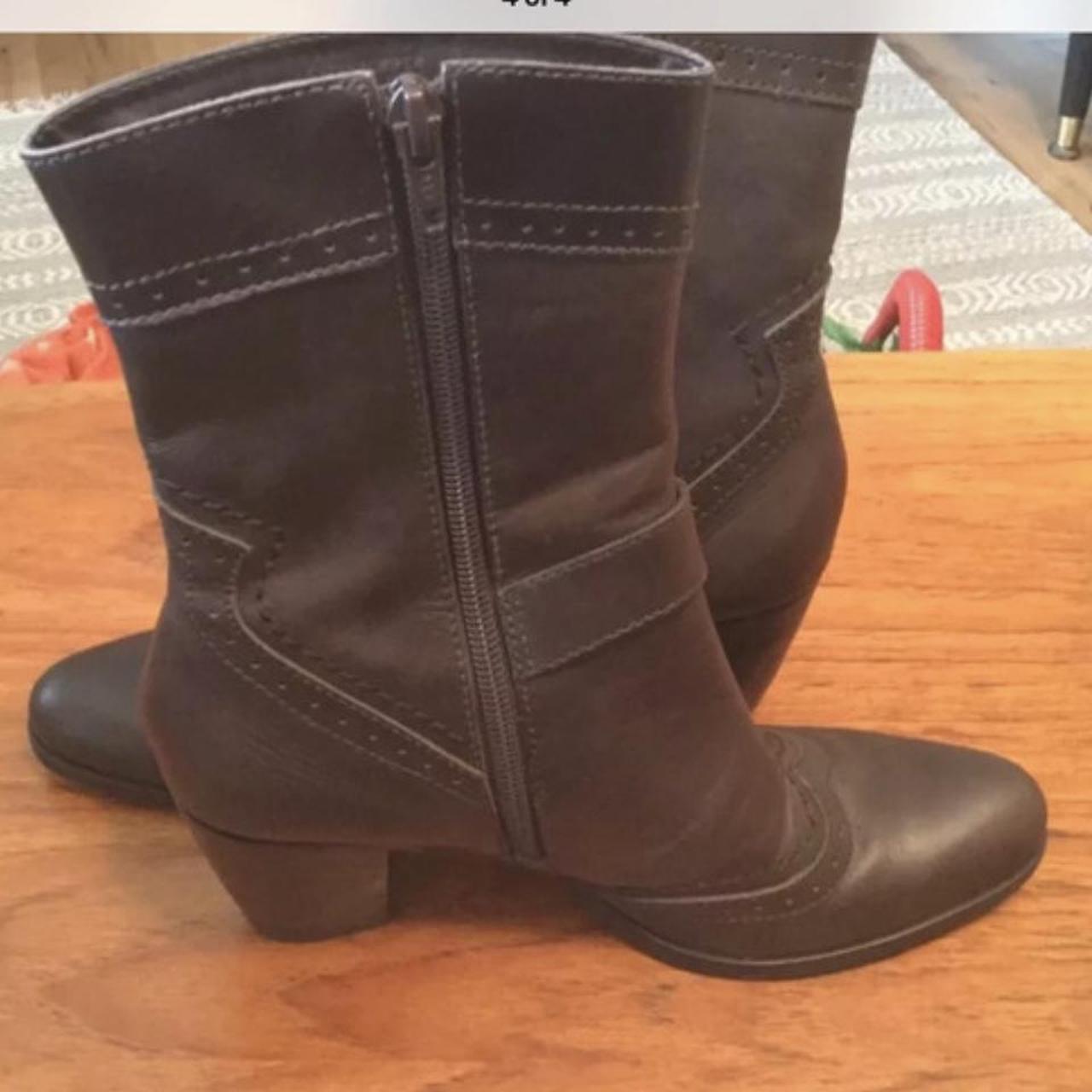 Clarks brown leather boots Size 4 Very good... - Depop
