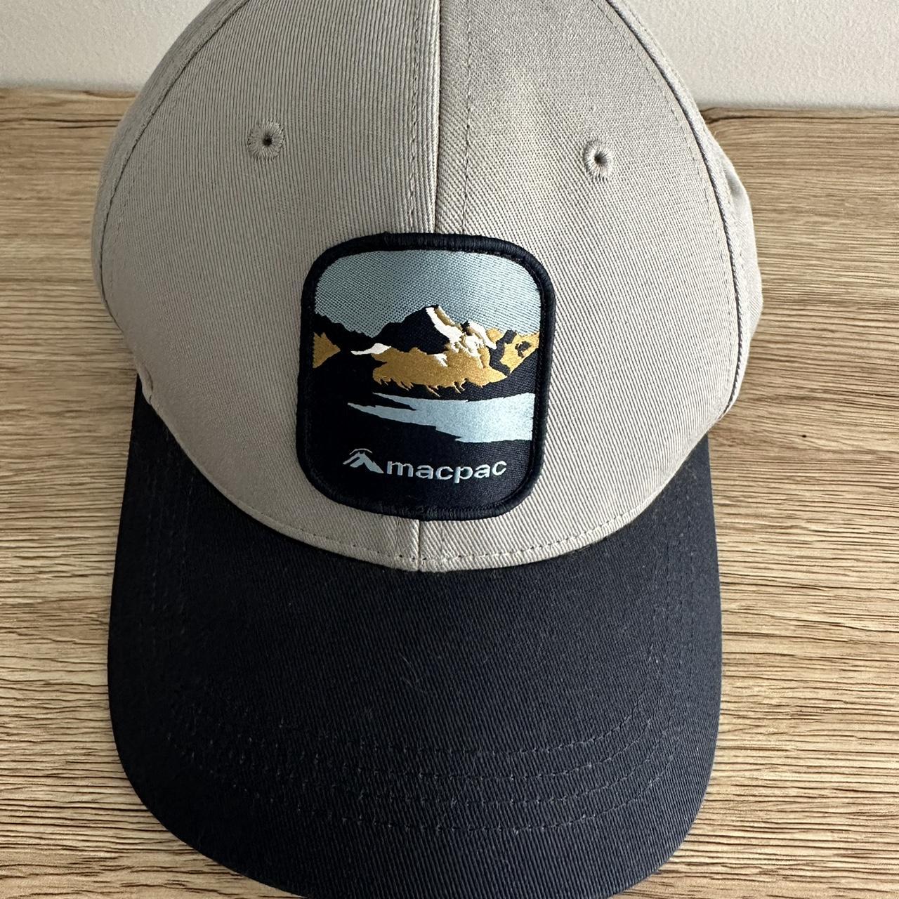 Macpac hat Great condition only worn once Size... - Depop