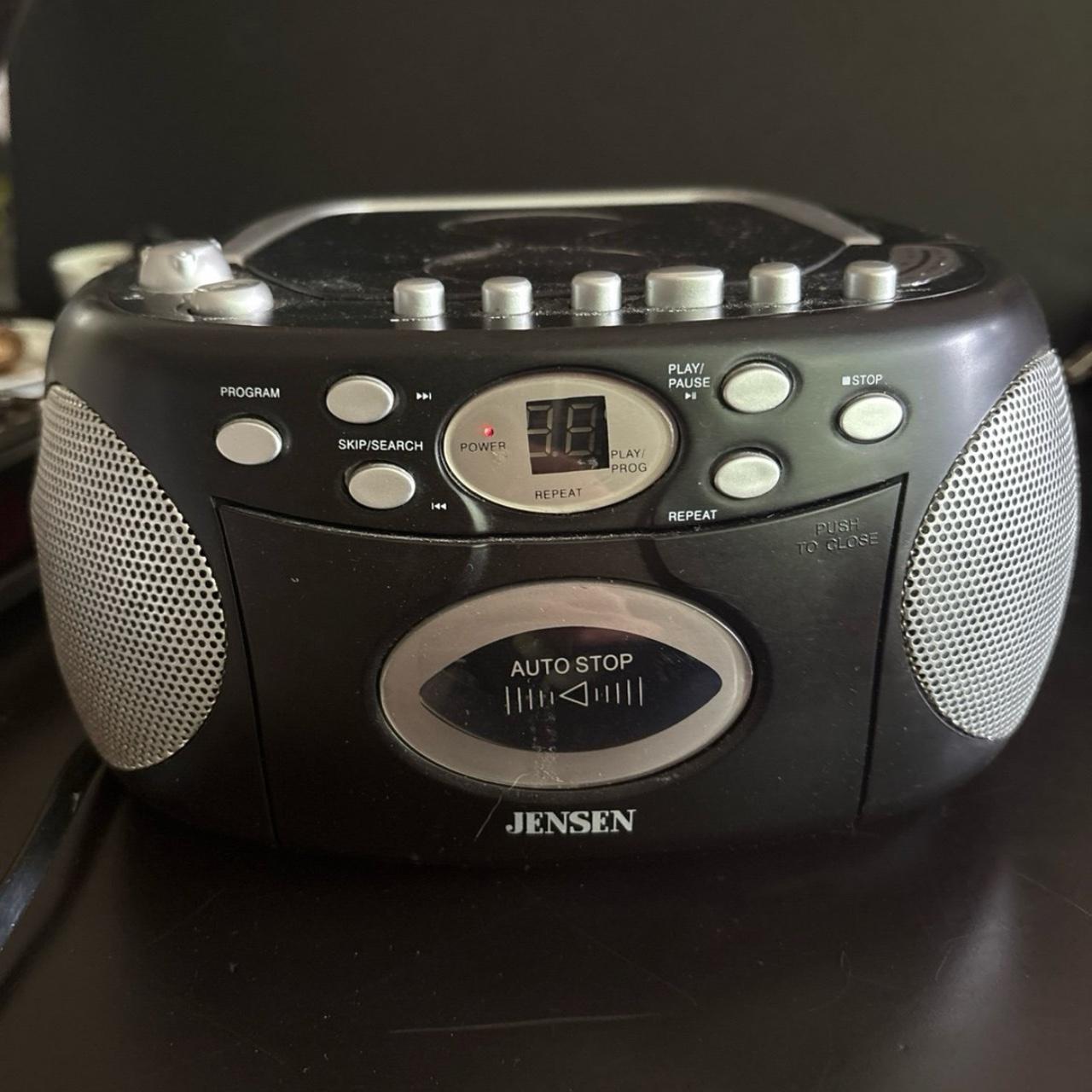Jensen boombox portable CD player with AM/FM radio,... | Depop