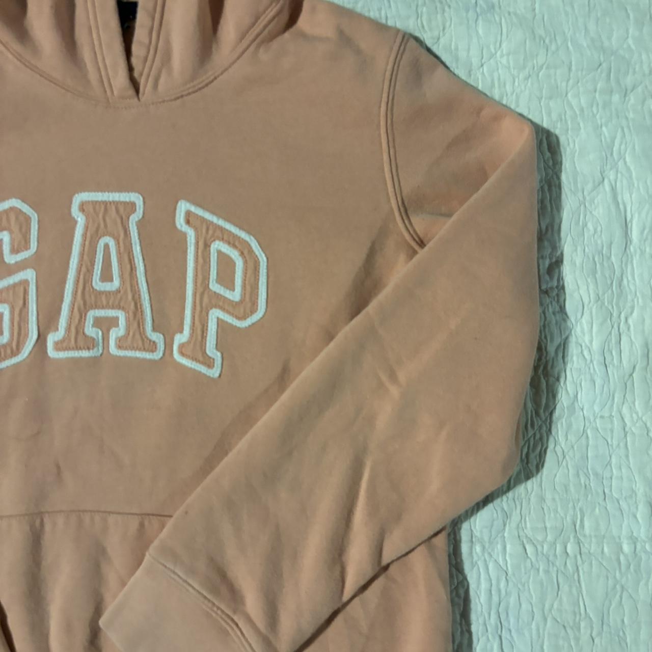 Peachy orange and white Gap hoodie #kidcore - Depop