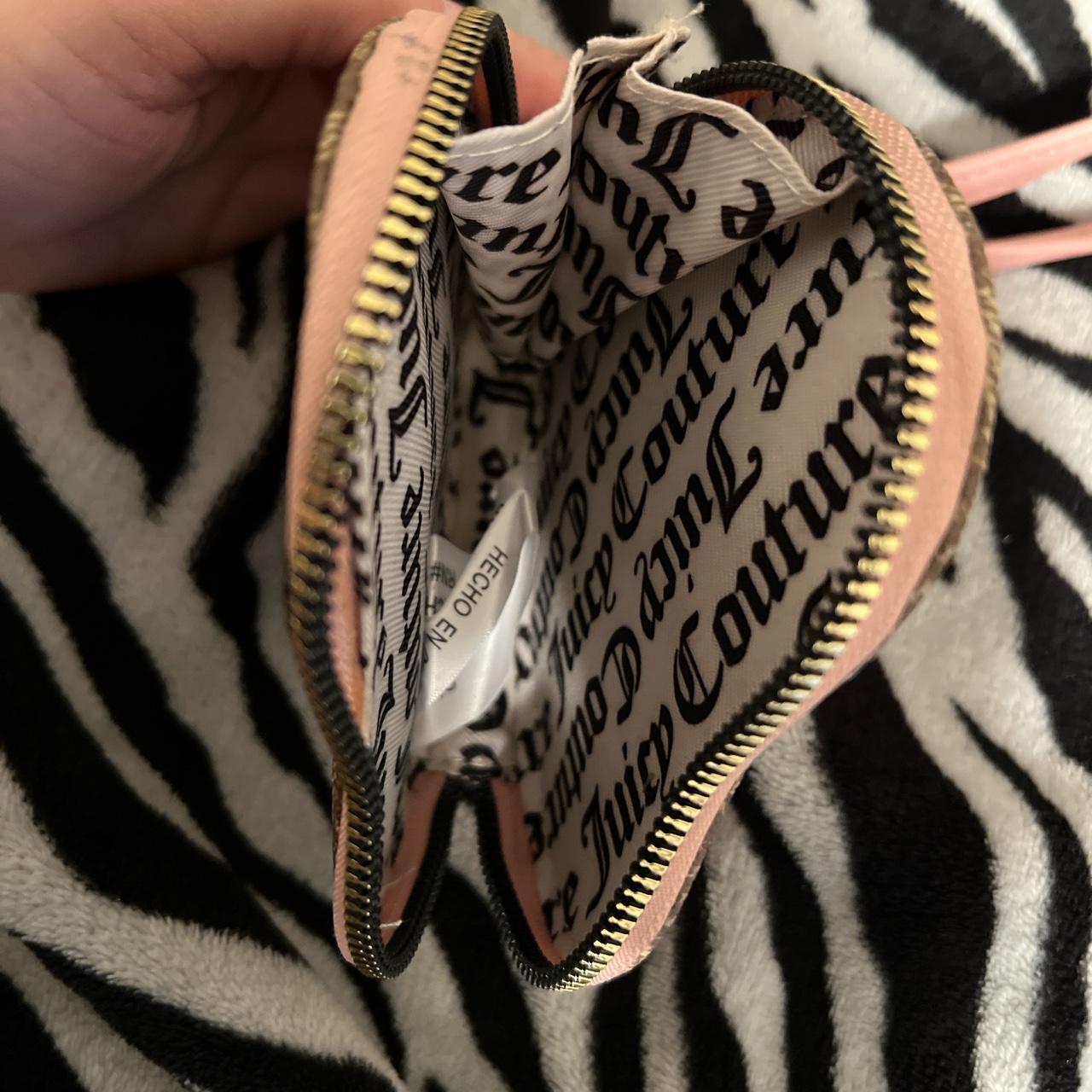 Super Cutie Juicy Couture Heart Shaped Wallet🩷... - Depop