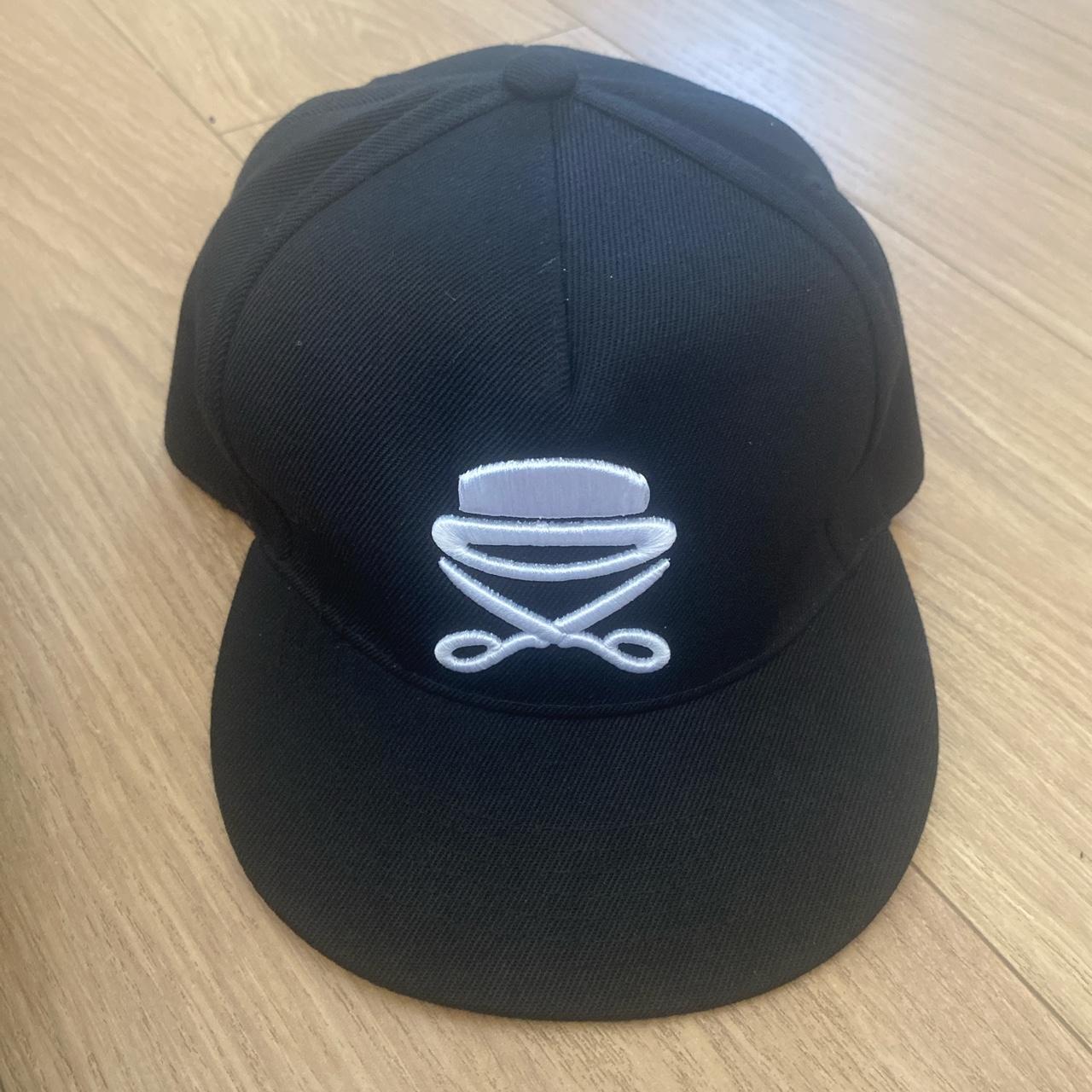 Men's Black and White Hat | Depop