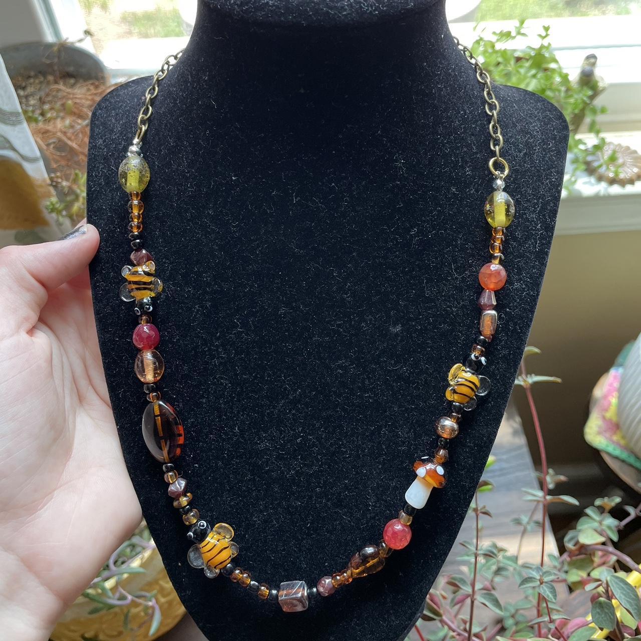 Beaded bee necklace! #jewelry #bee #handmade - Depop