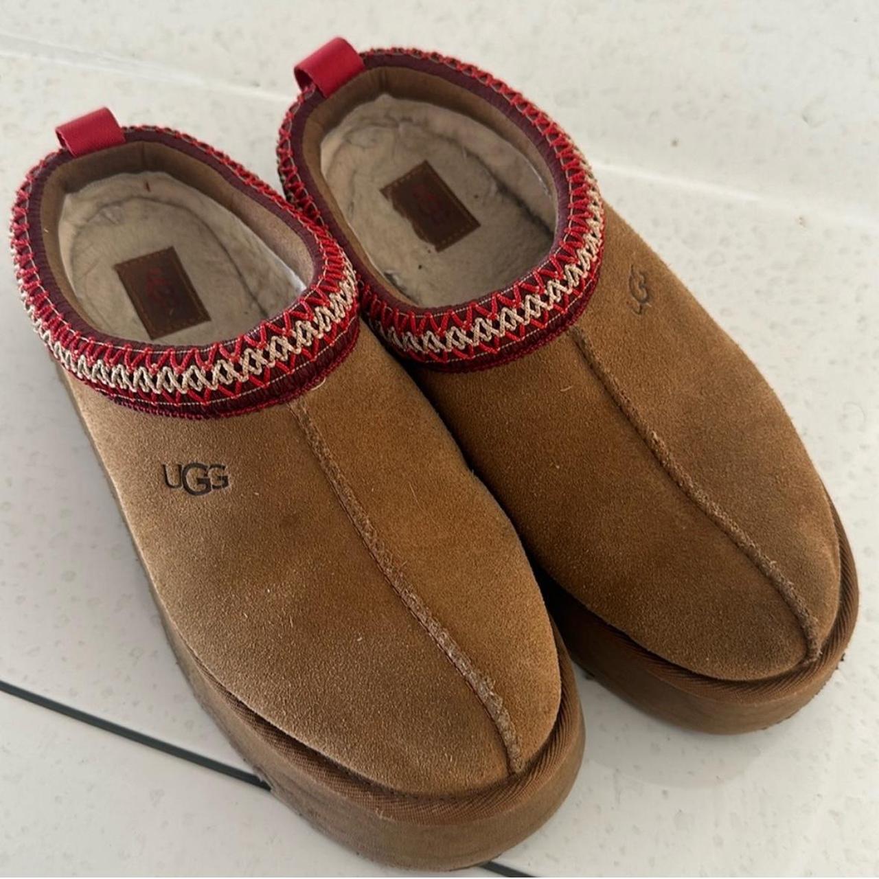 UGG Tazz Chestnut Size 8 #UGG #Tazz 🧸🤎 Pay attention... - Depop