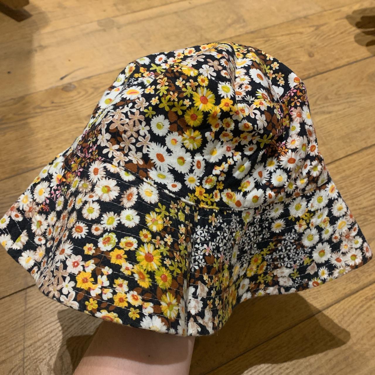 Mango Women's Hat | Depop
