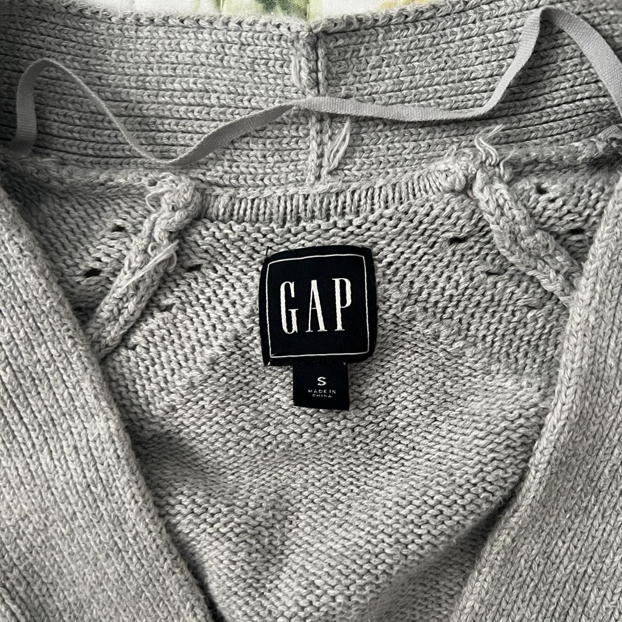 Grey Gap Cardigan - Size small - Slightly cropped fit - Depop