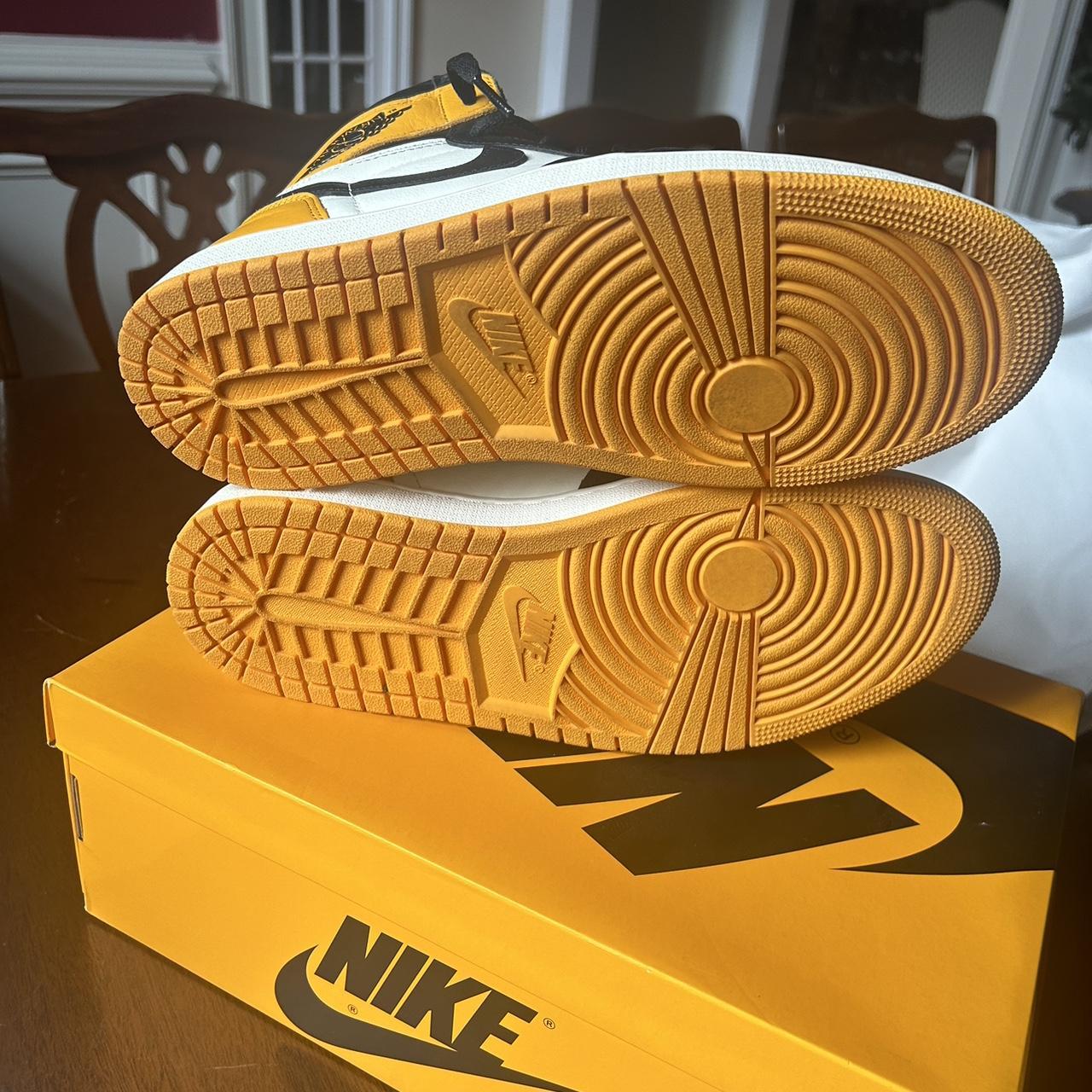 Jordan 1 Taxi 9.5 vnds pre owned #jordans #retro... - Depop