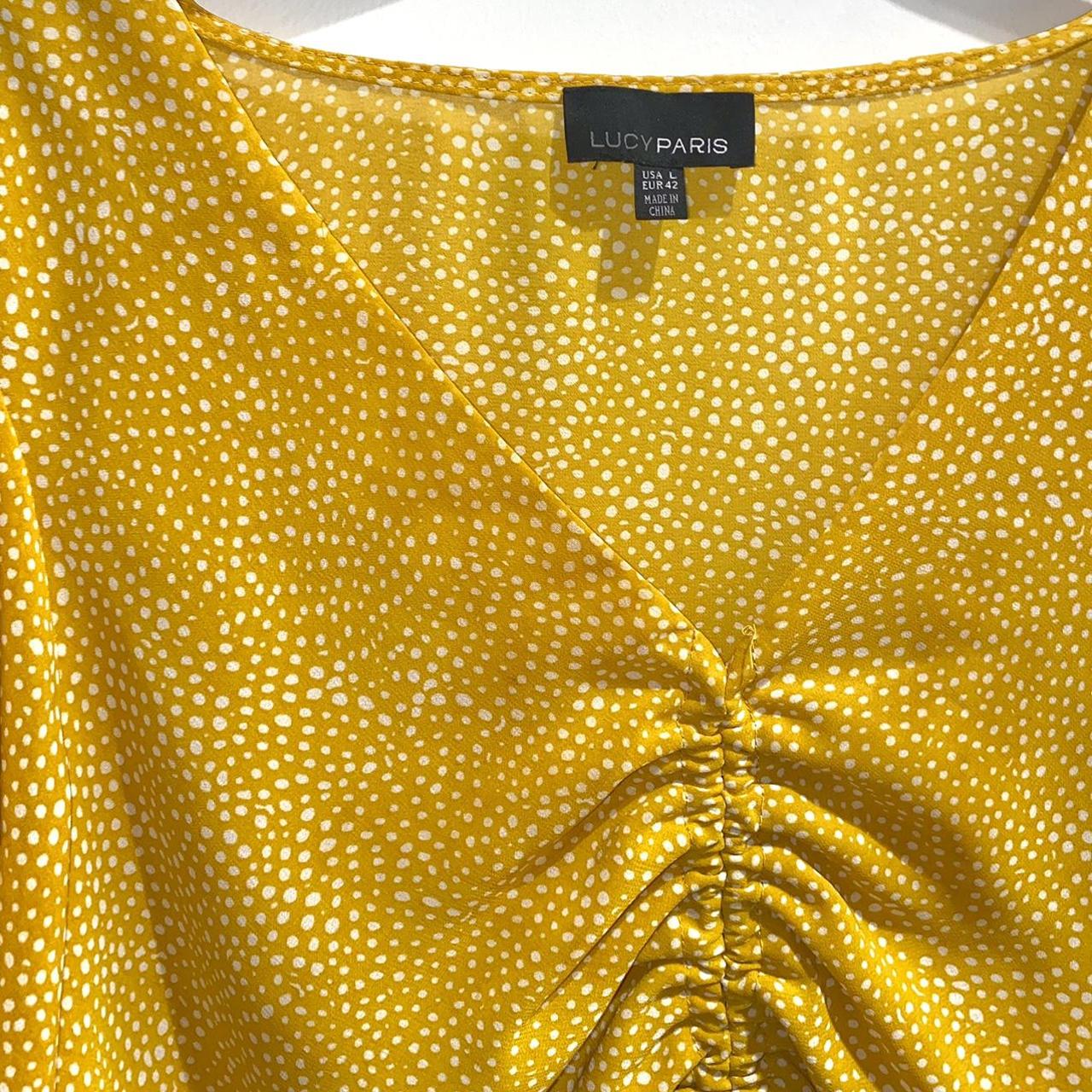 Silk blouse. Length adjustable with front scrunch - Depop