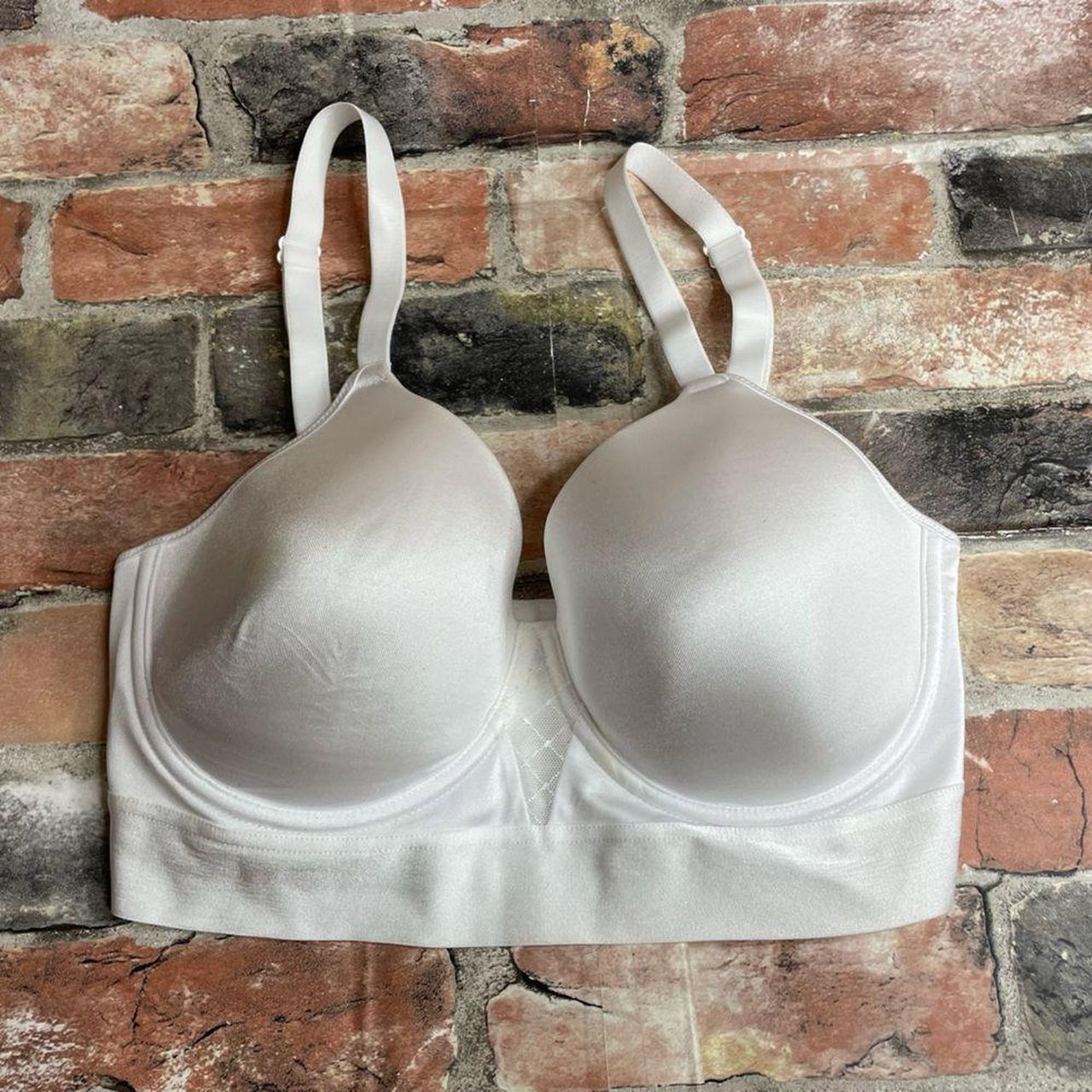 34D Bali White Bra This bra has a couple of flaws,... - Depop