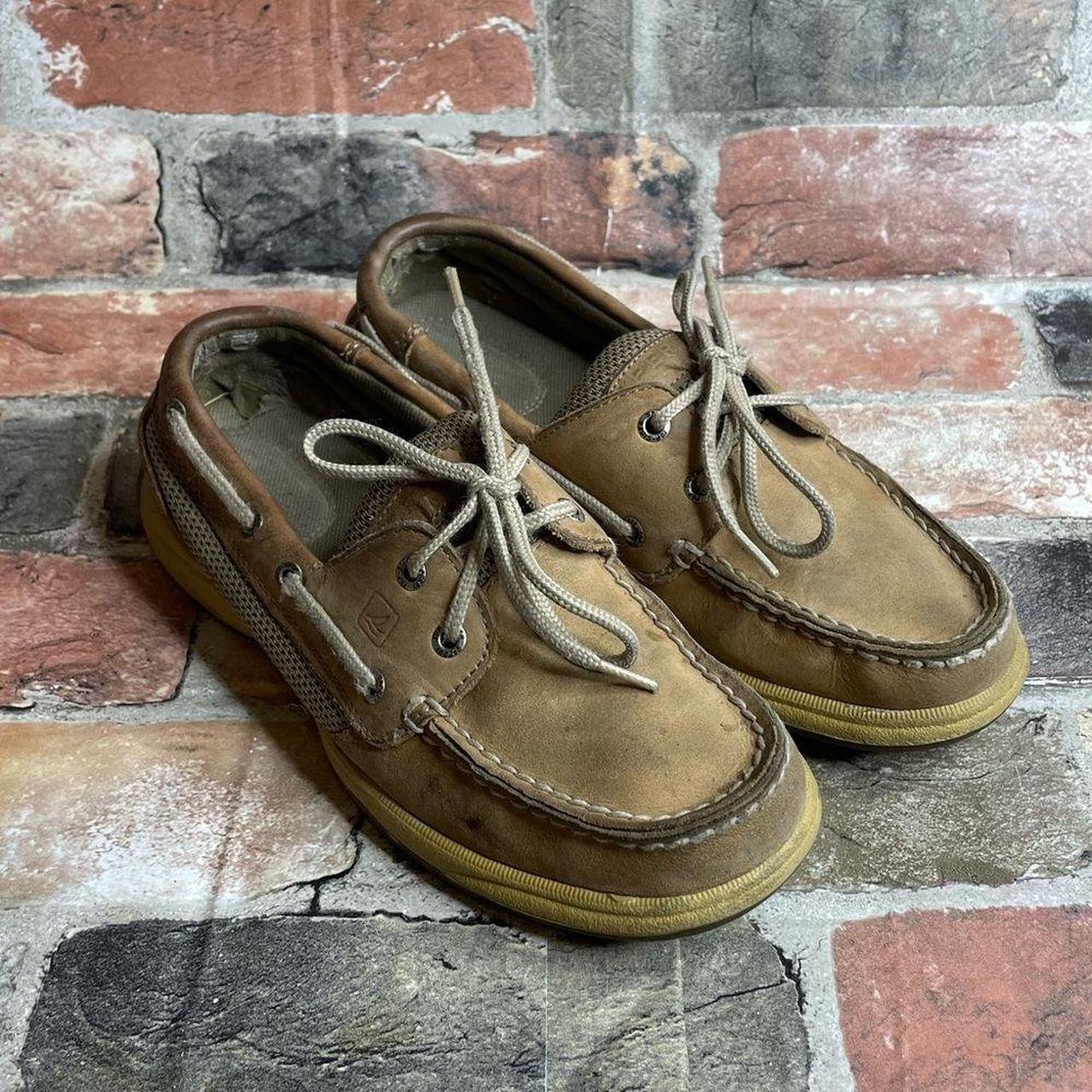 Sperry Women's Tan and Cream Loafers | Depop