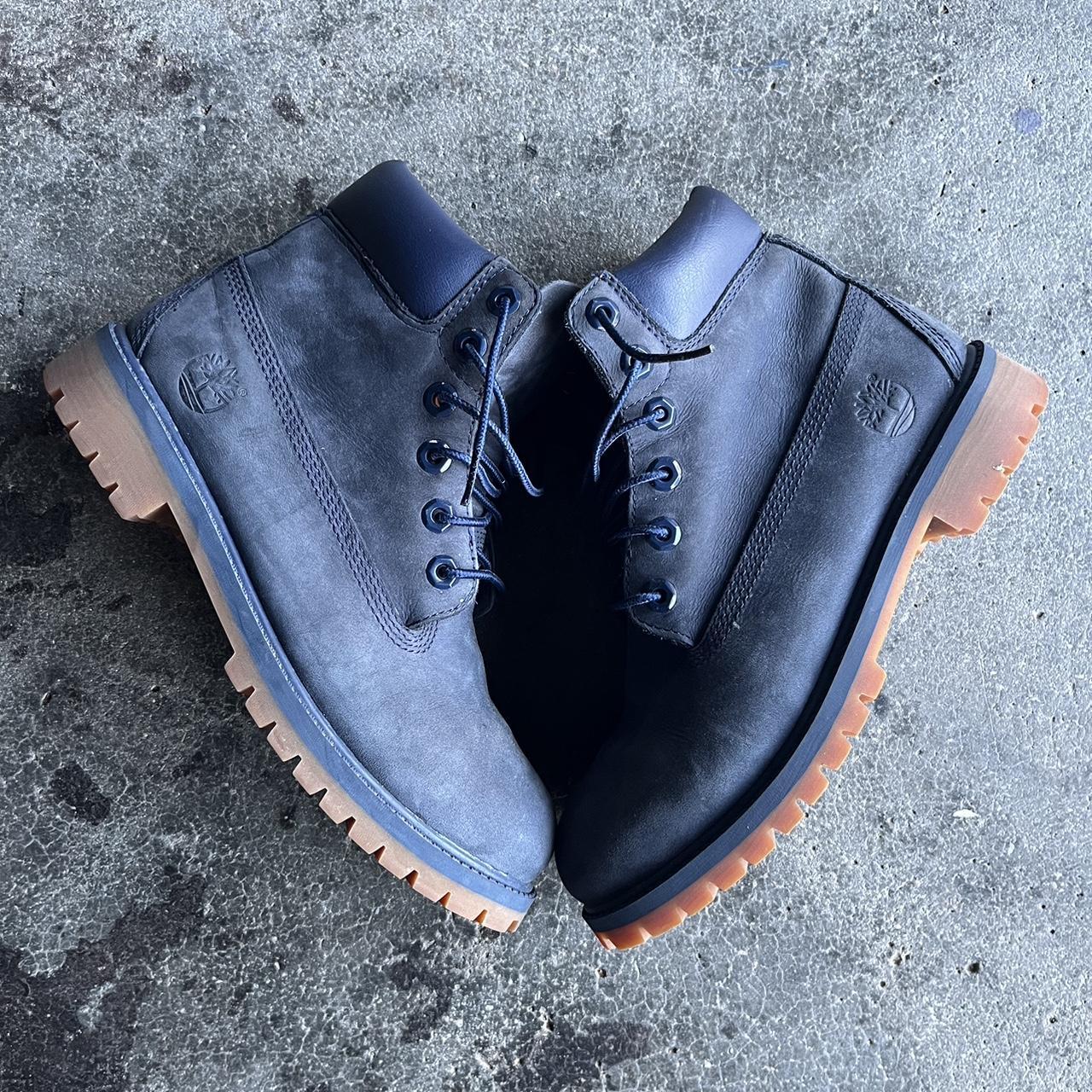 navy blue timberland boots size 6M send offers - Depop