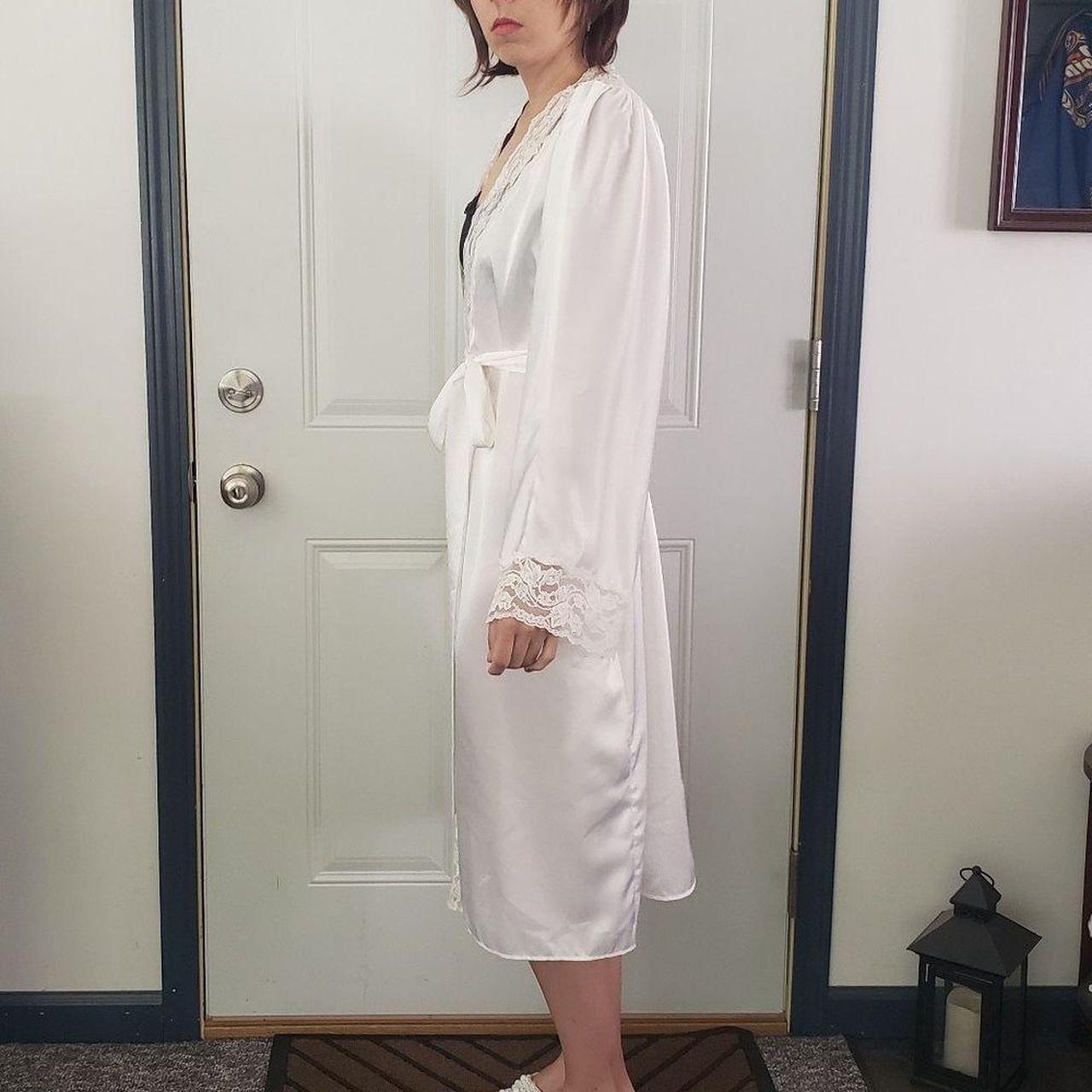 80s(?) White Satin Robe This pretty Robe is in very... - Depop