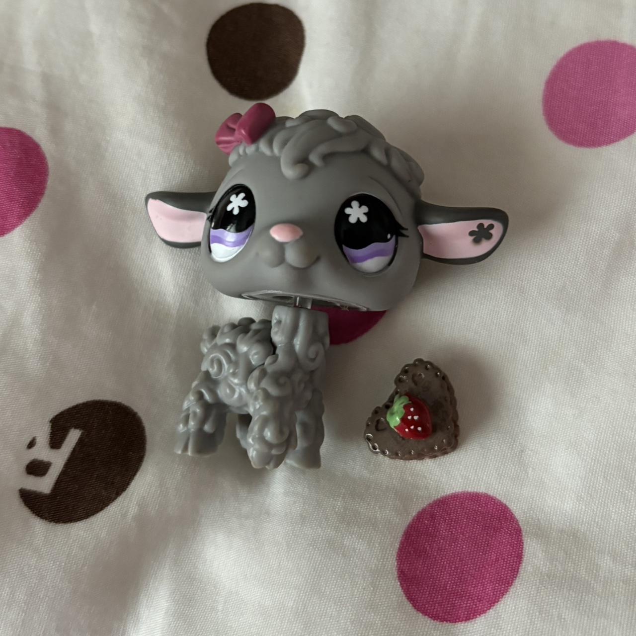 LPS Sheep 🤍 - i don’t have its original packaging... - Depop