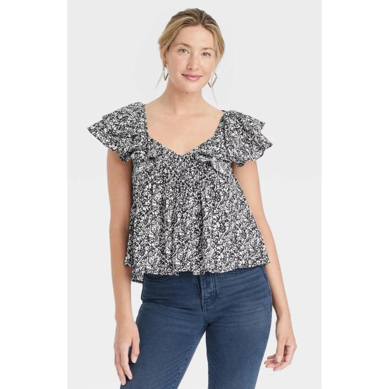 The Wild Fable Women's Ruffle Short Sleeve Blouse in... | Depop