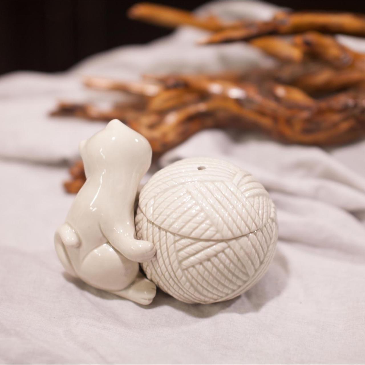 Cat Yarn Ball Holder | Fitz and Floyd . #cat #cats... | Depop