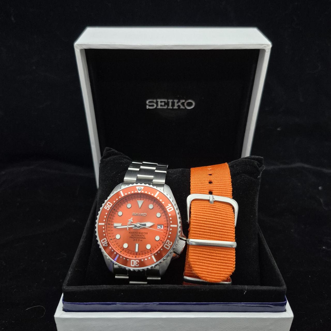 Beautiful custom made 1 of 1 Seiko Marine Master Mod... | Depop