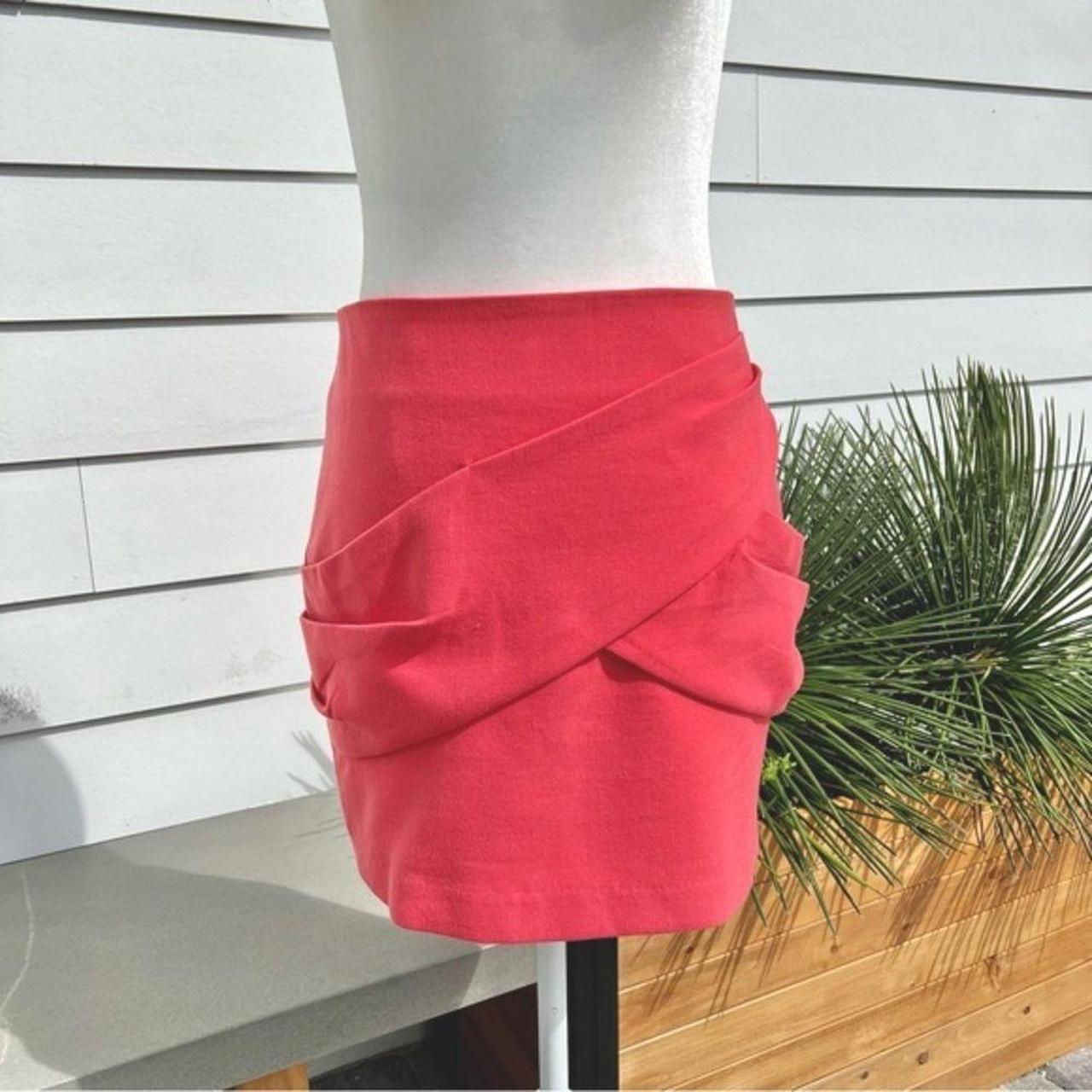 Maje pink mini skirt fully lined featuring tonal... - Depop Maje pink mini skirt fully lined featuring tonal... - Depop