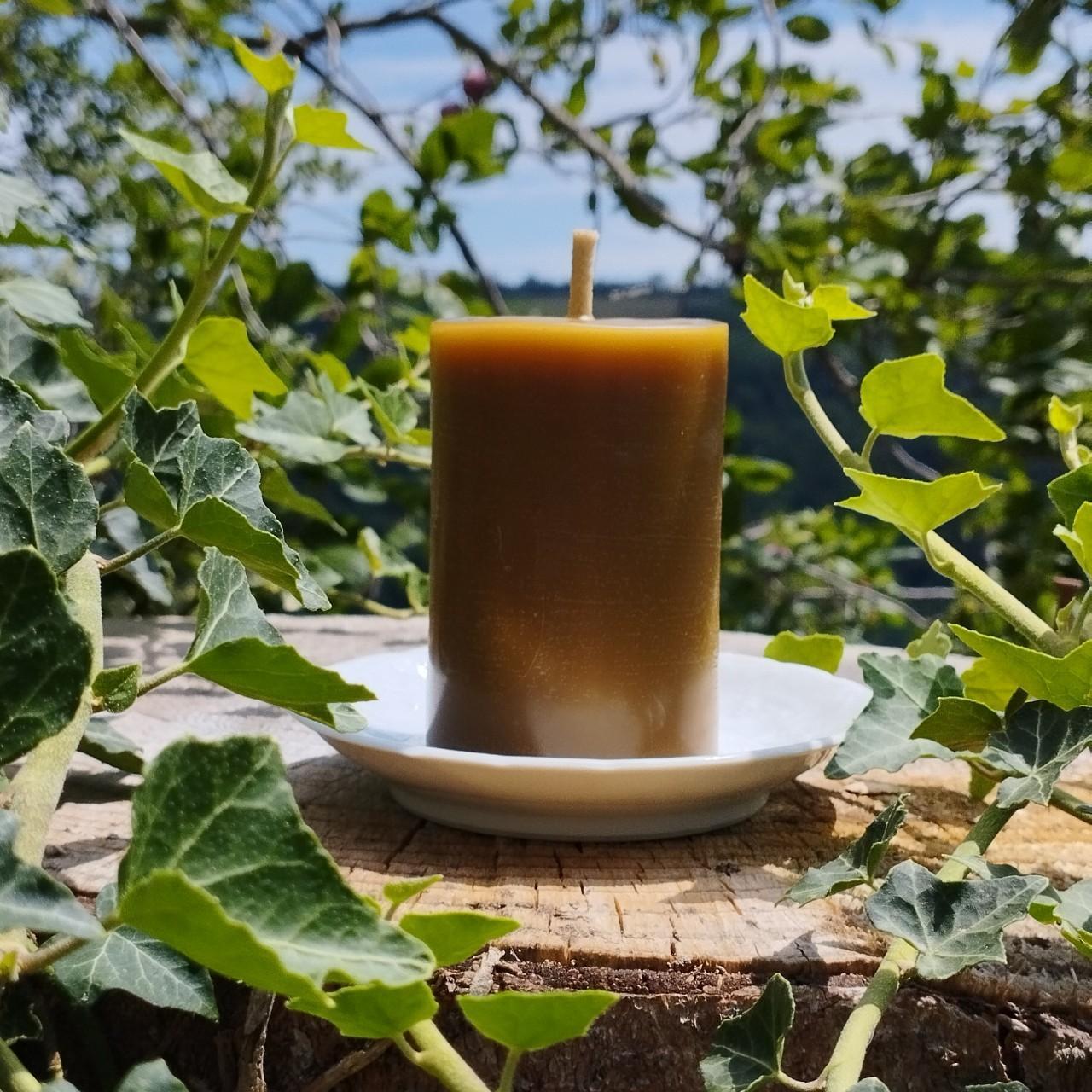 Candele artigianali realizzate in pura cera d'api... - Depop