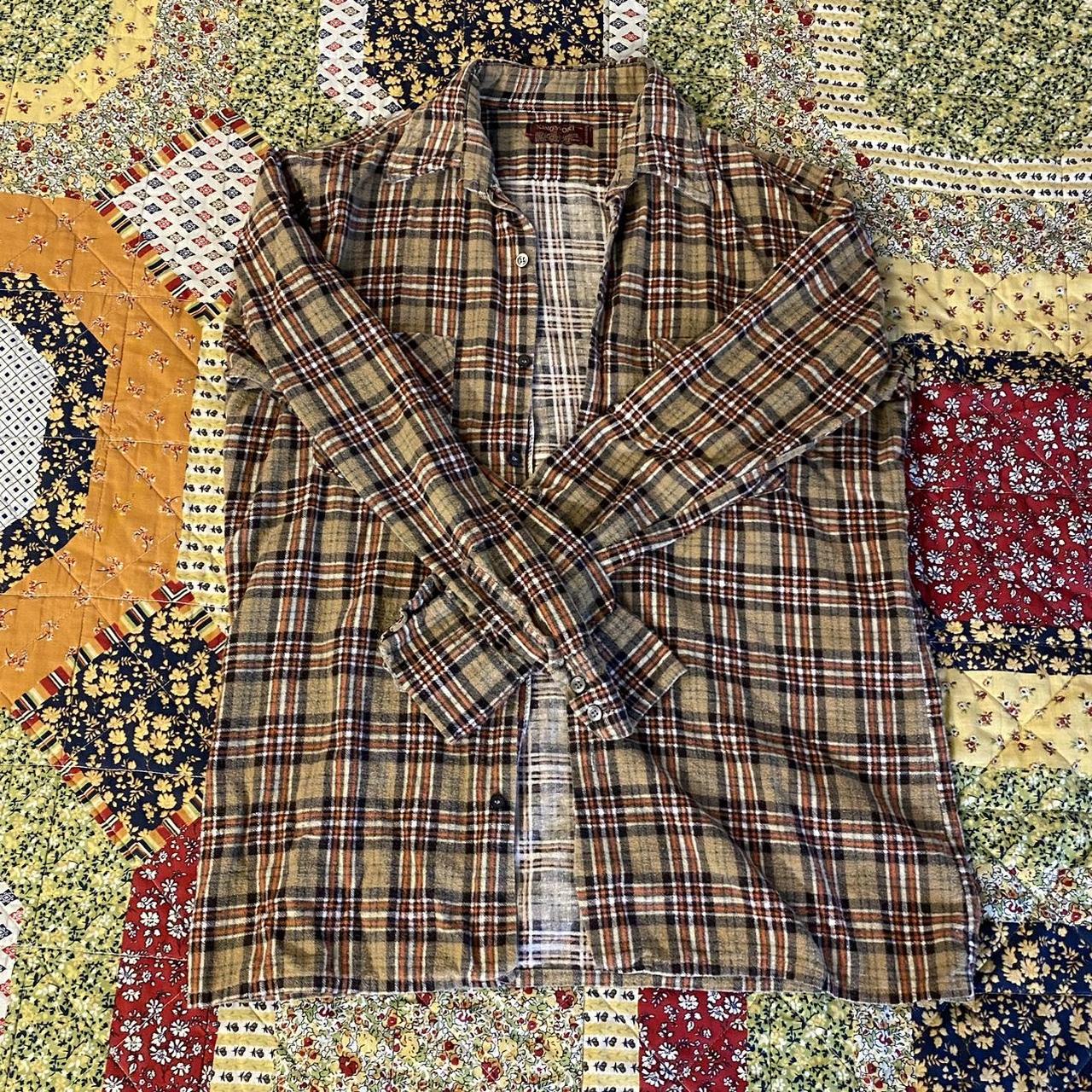 Soft brown, black, and orange vintage Kingsport fall... - Depop