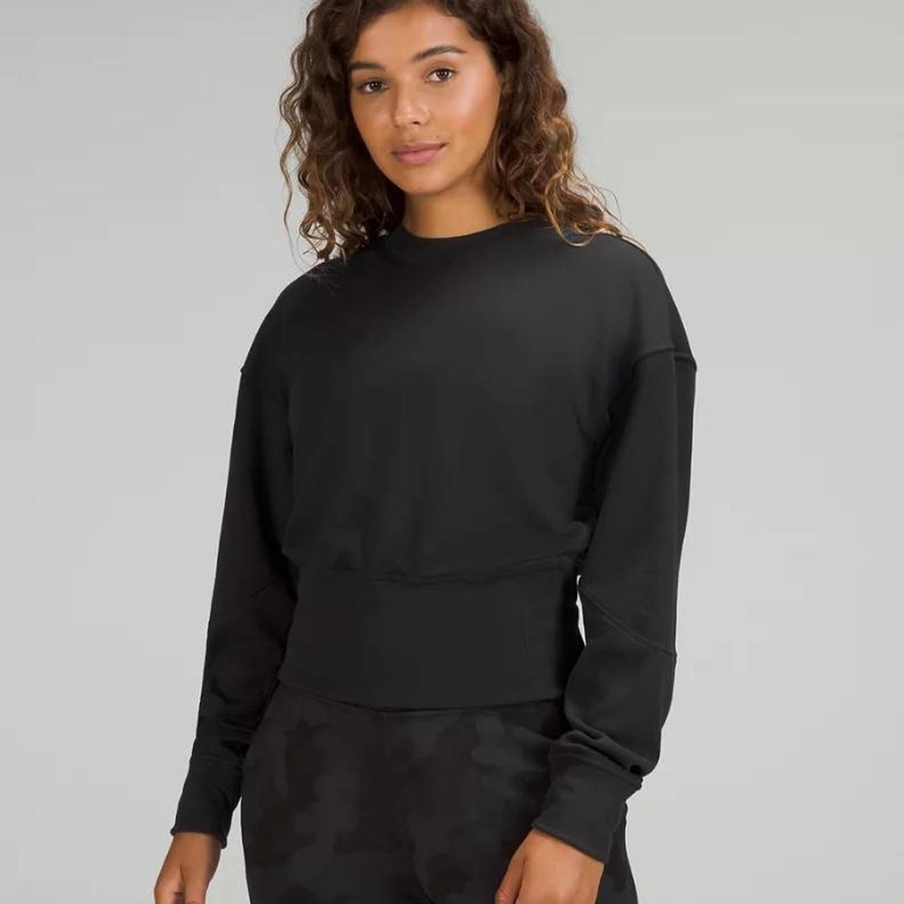 Lululemon black cropped jumper Size xs - Depop