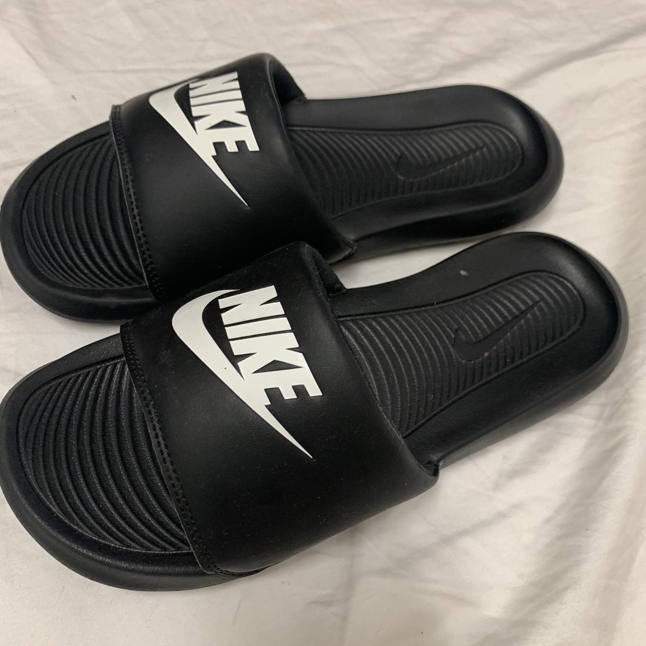 Nike slides size US8 New barely ever worn - Depop