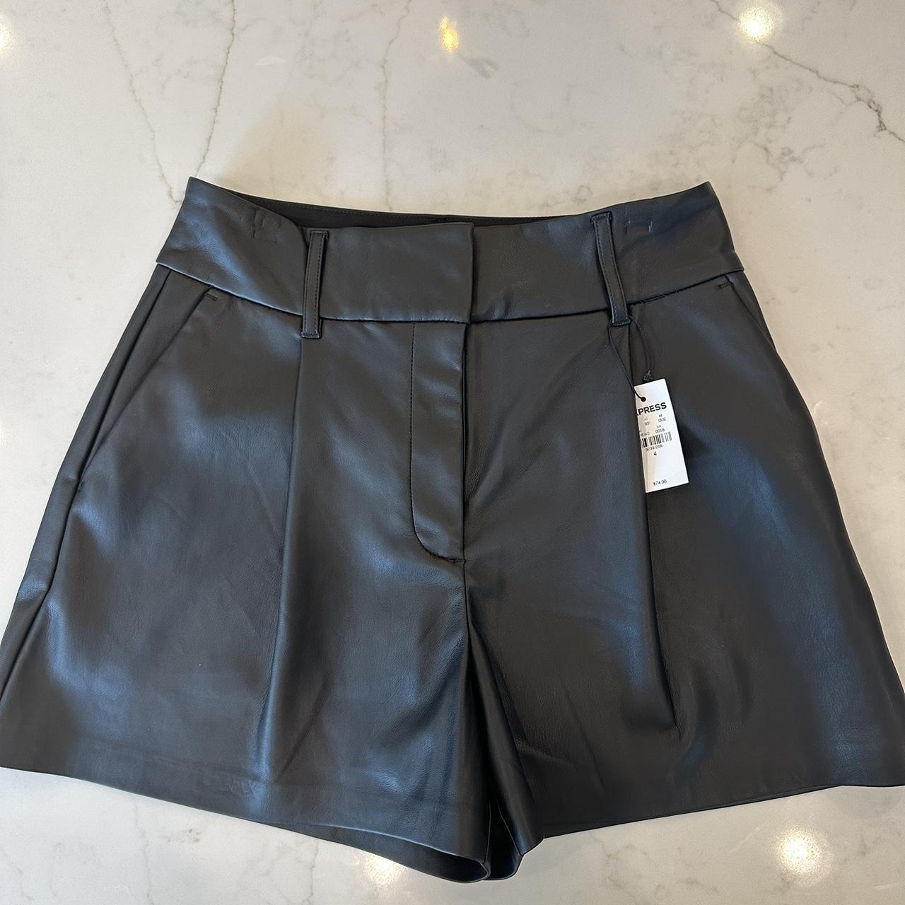 Express Women's Black Shorts | Depop