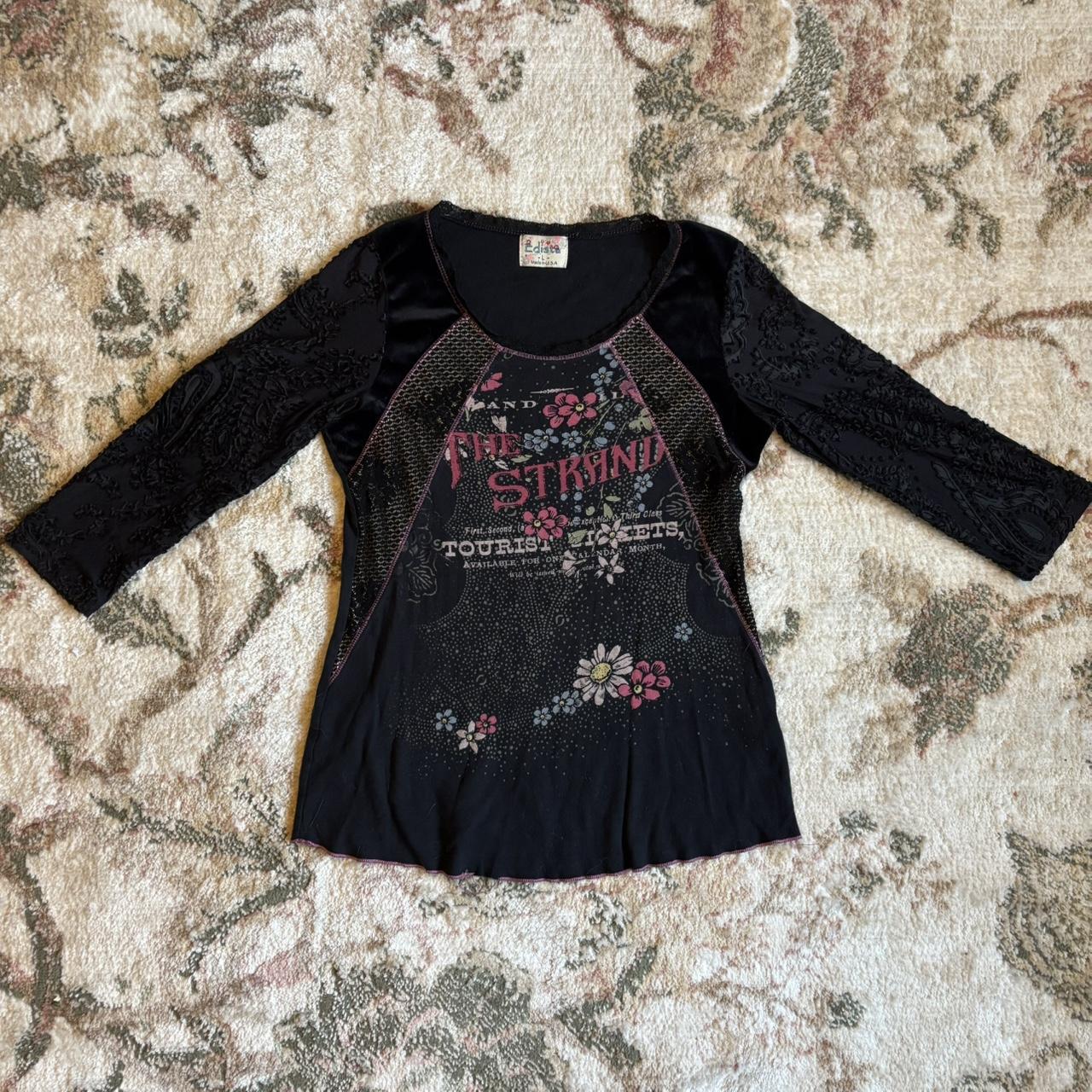 3/4 velvet sleeve top small section of thread... | Depop