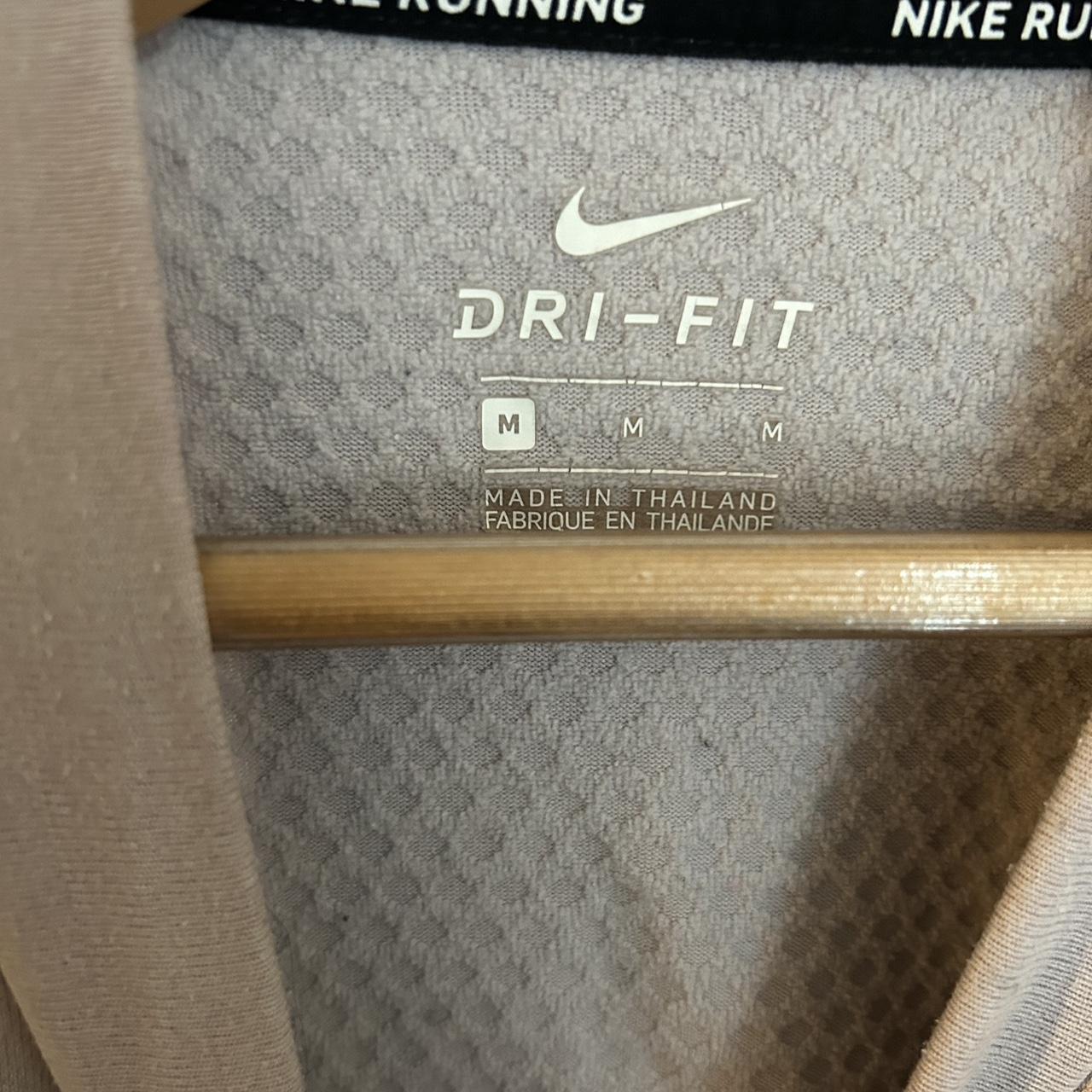 Nike running jumper with thumb holes - Depop