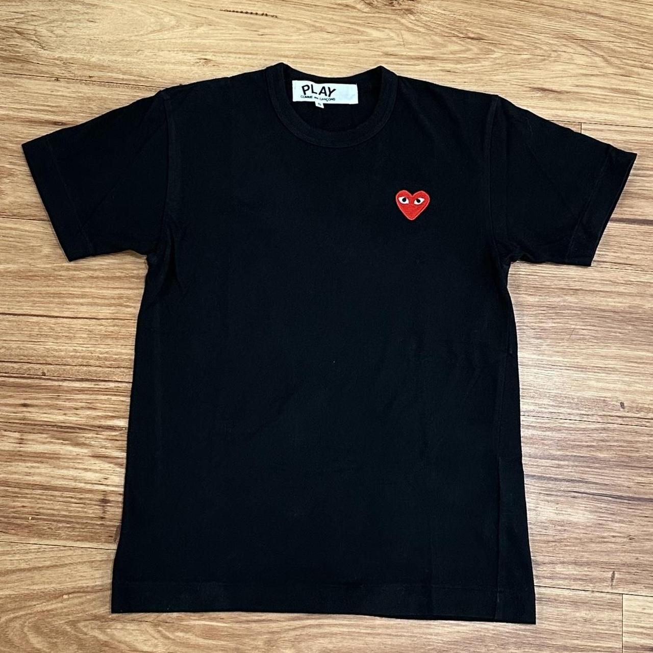Comme des Garçons Play Men's Black and Red T-shirt | Depop