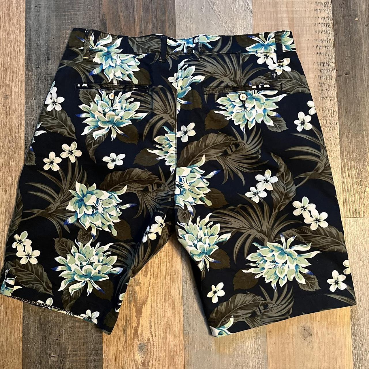 Cactus Man Ricky Singh floral shorts size 34 one of... - Depop