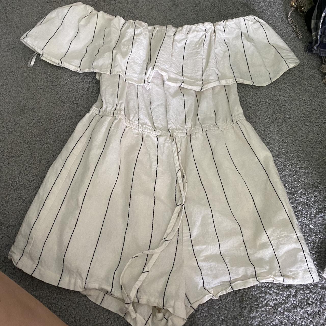 Forever 21 Women's Playsuit-romper | Depop