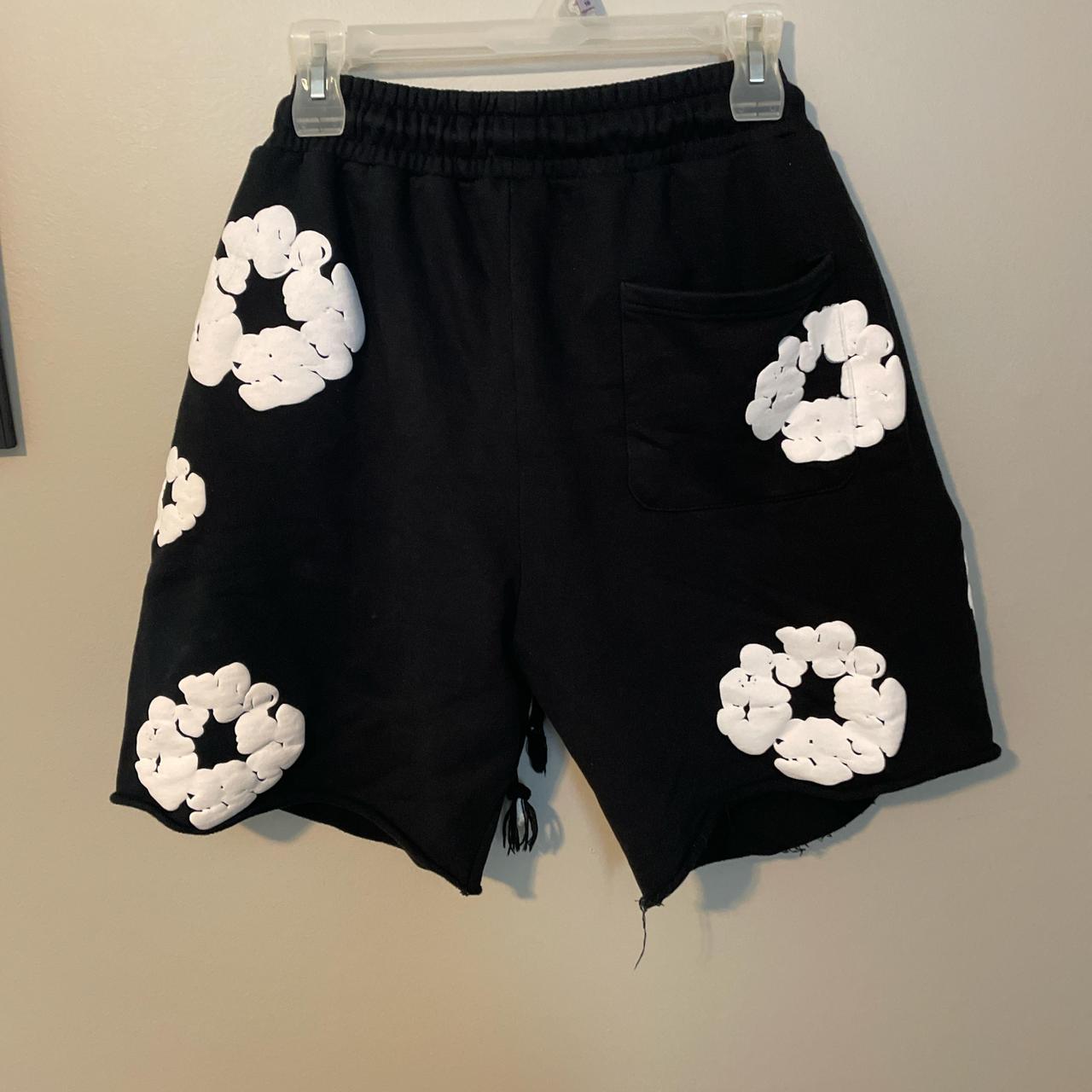 Black & white floral shorts #floralshorts | Depop